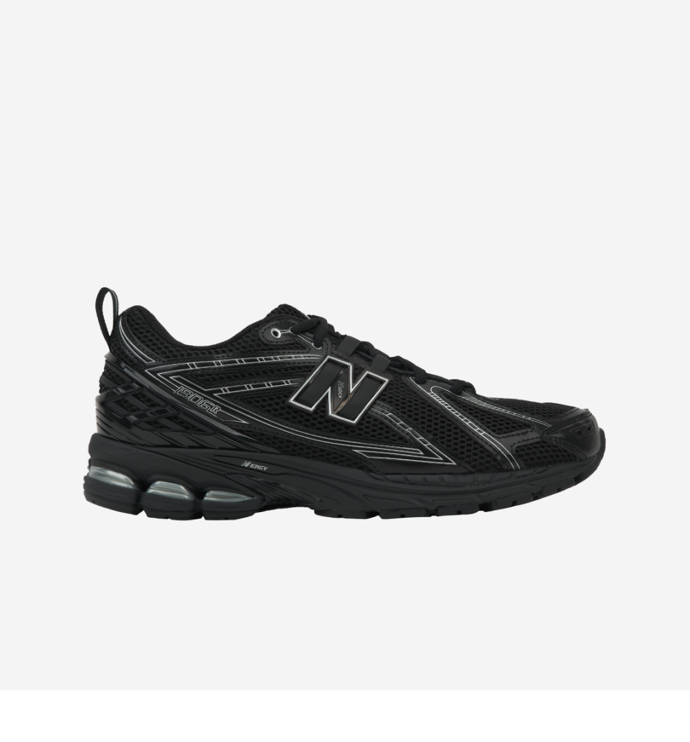 뉴발란스 1906R 트리플 블랙 | New Balance | KREAM