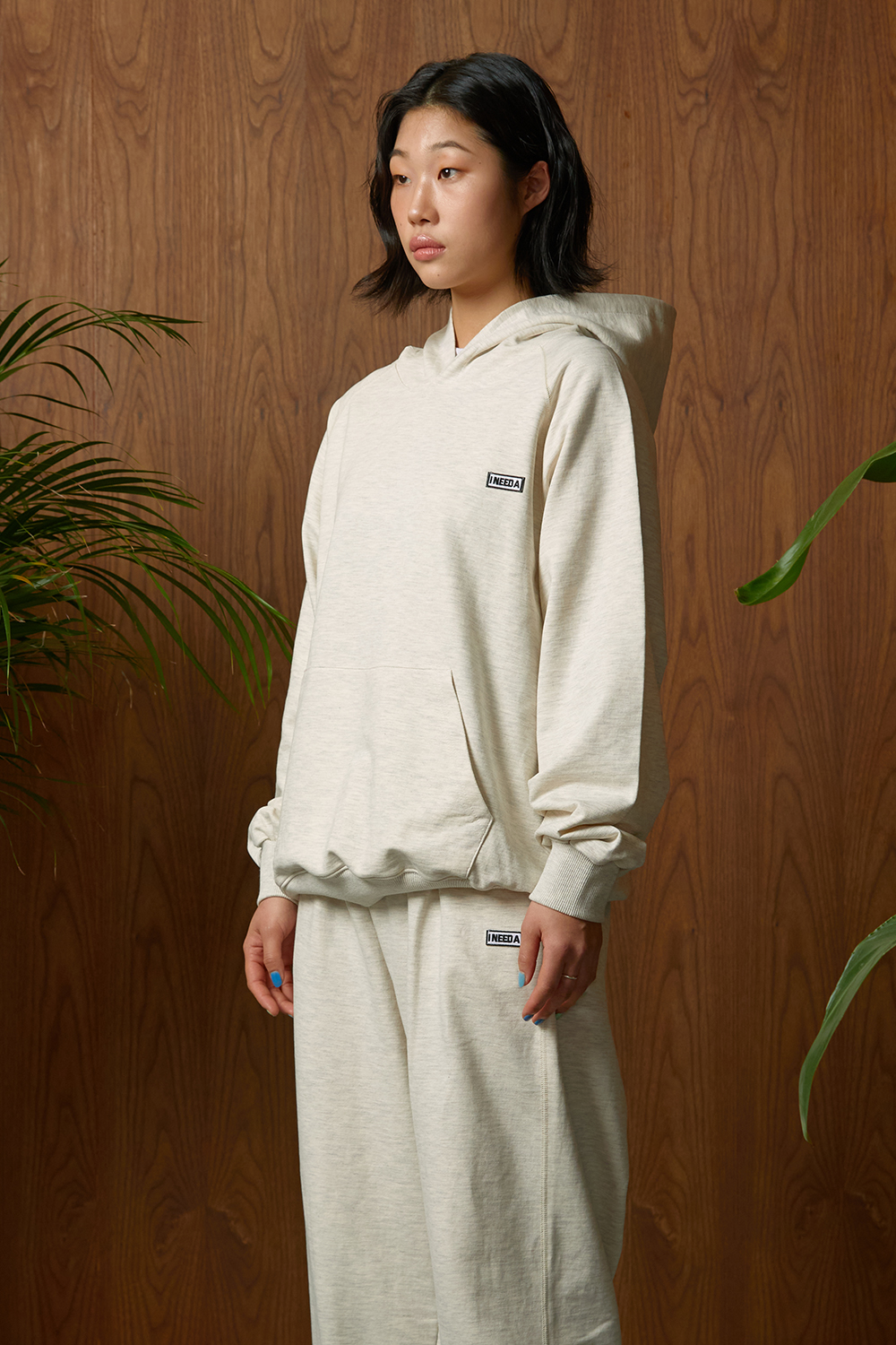 브로큰비트 마미 니드 후디 | BROKEN BEAT | KREAM