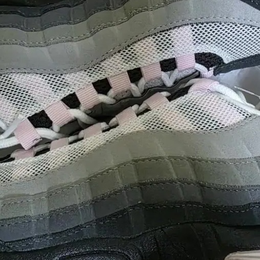 하나만 (@ulala) 님의 게시물 | KREAM