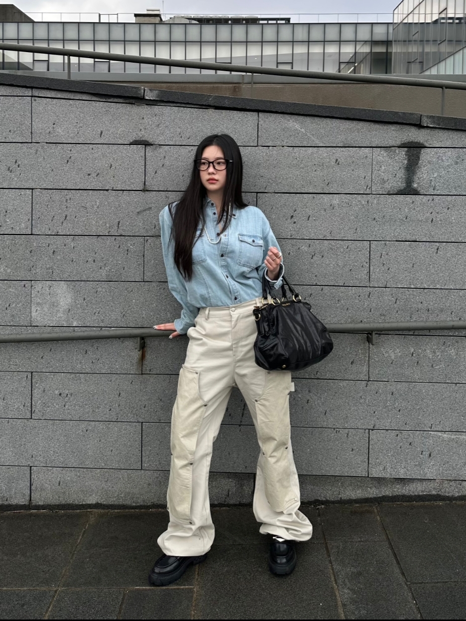 ROARINGRAD (@roaringrad) 님의 게시물 | KREAM