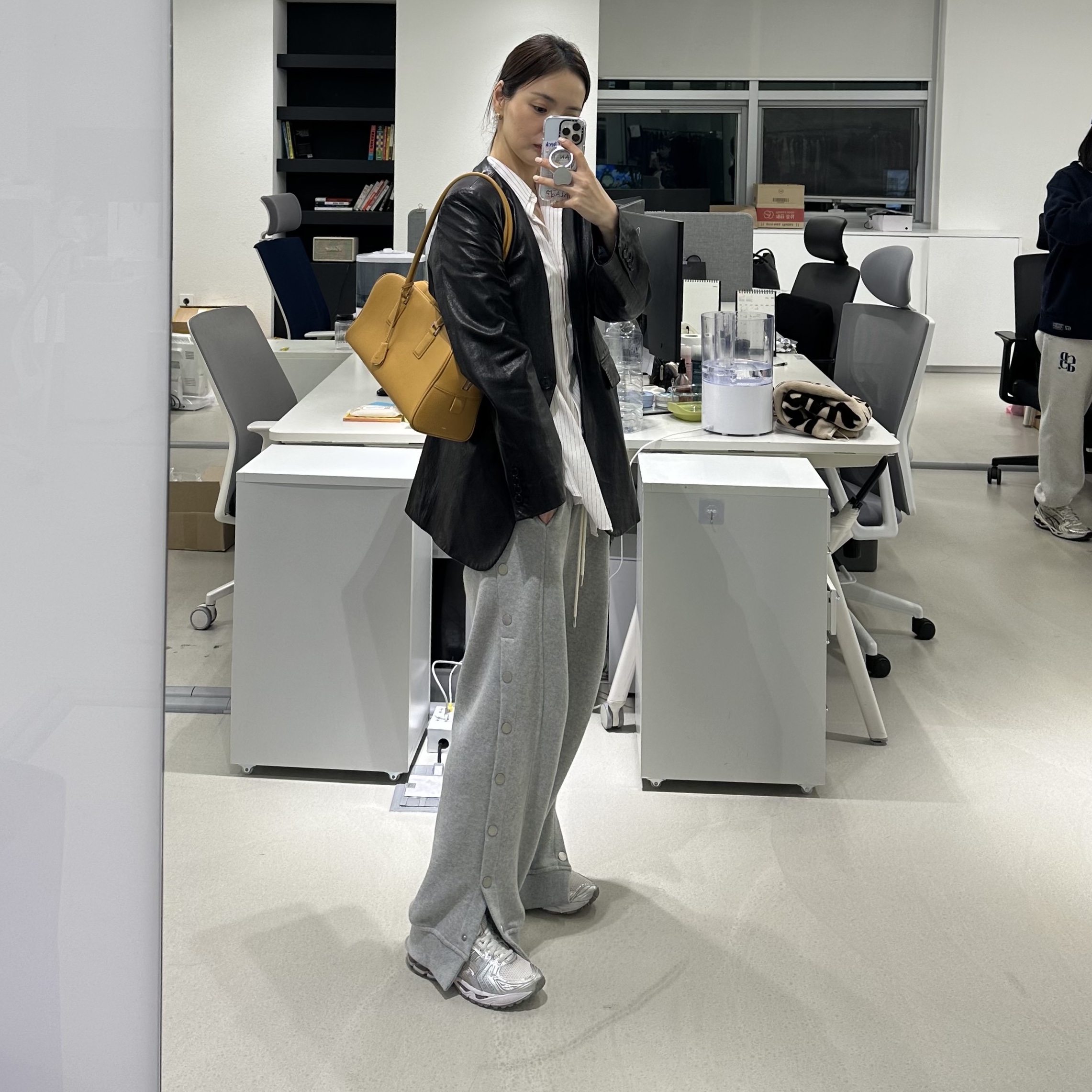 앨리쮸 (@hello_alizzu) 님의 게시물 | KREAM