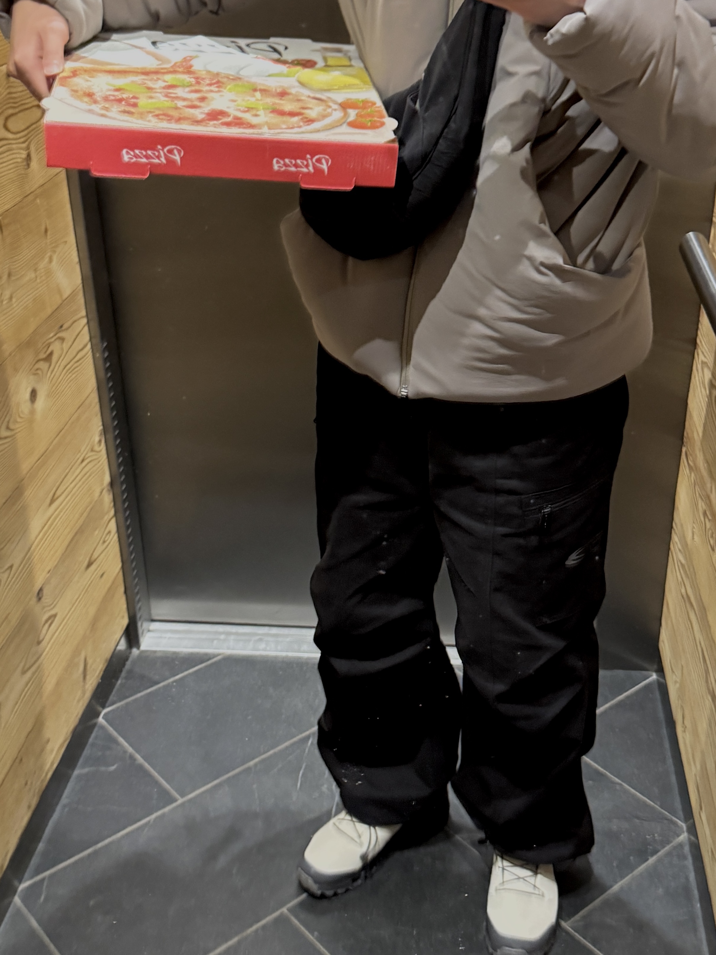 . (@egg_08) 님의 게시물 | KREAM