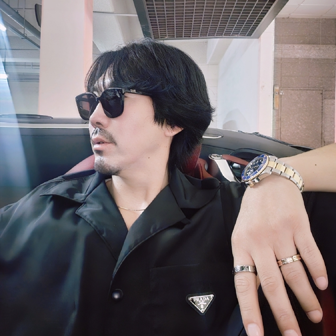 김 현 (@_kim_hyun_) 님의 게시물 | KREAM