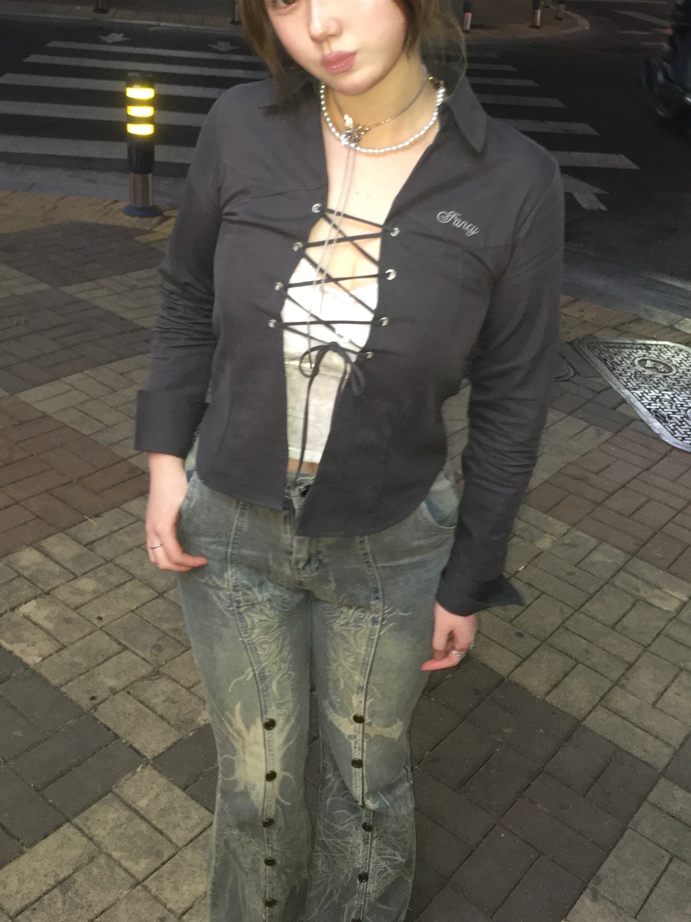 네스티팬시클럽셔츠인데여 | KREAM