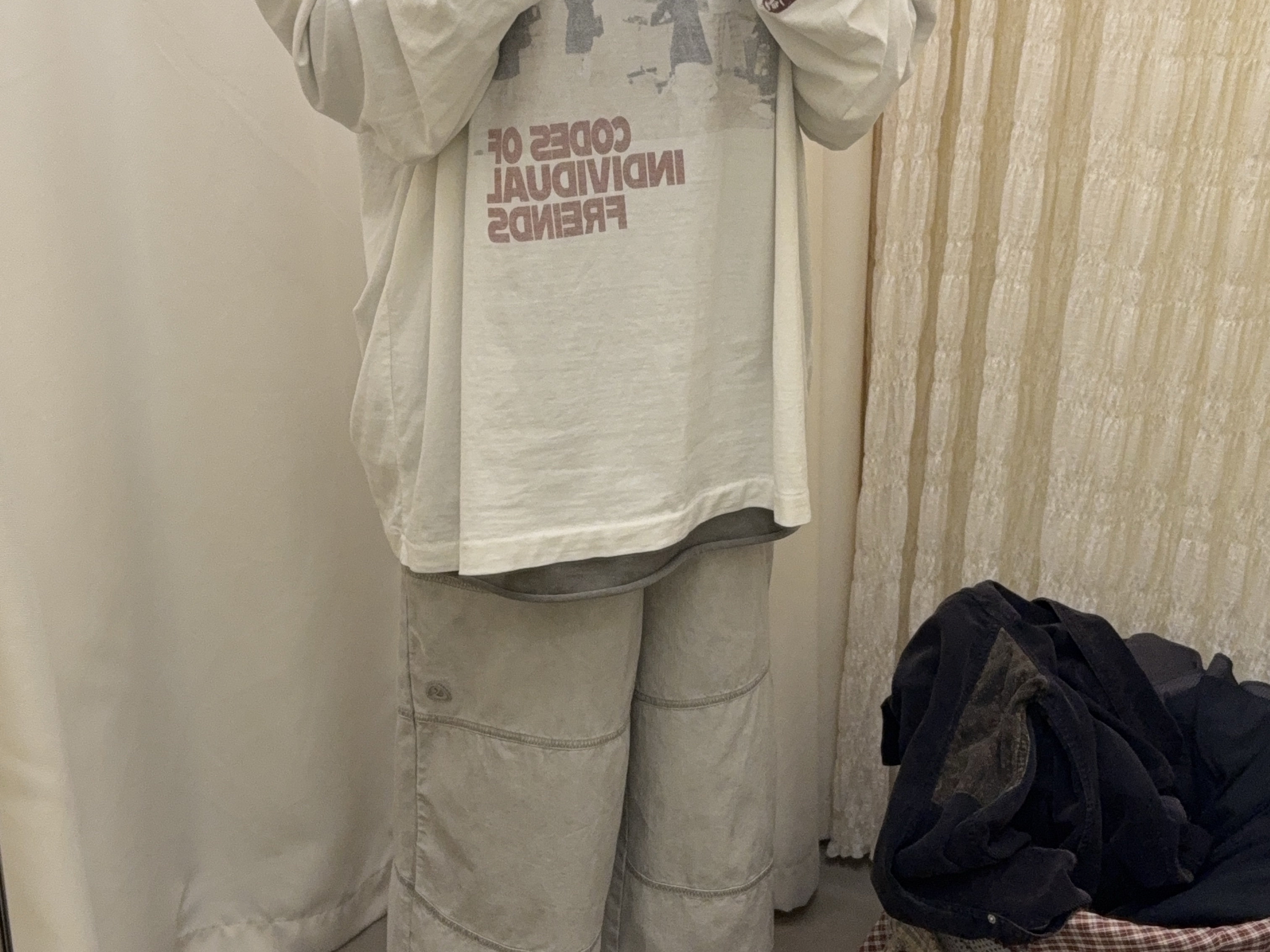 (@golocat) 님의 게시물 | KREAM