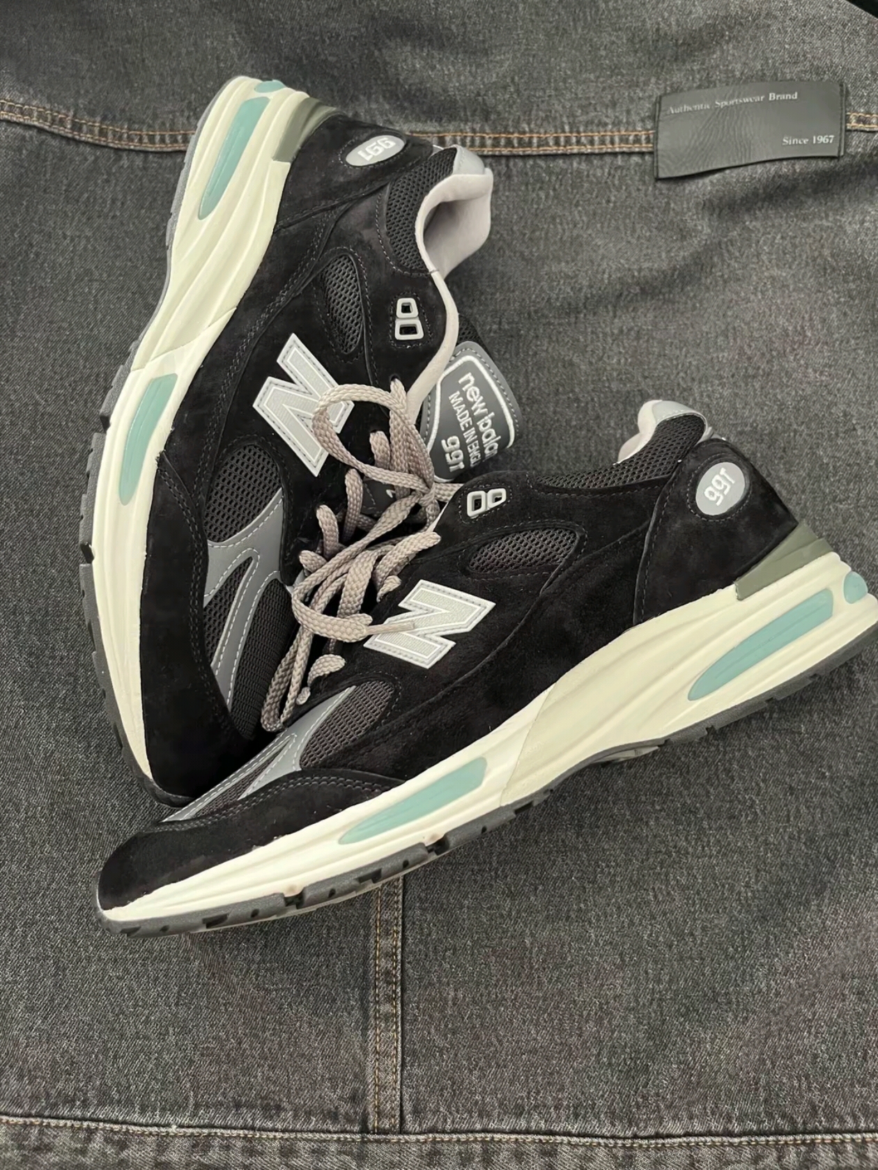 빈티지함이 물씬 | KREAM