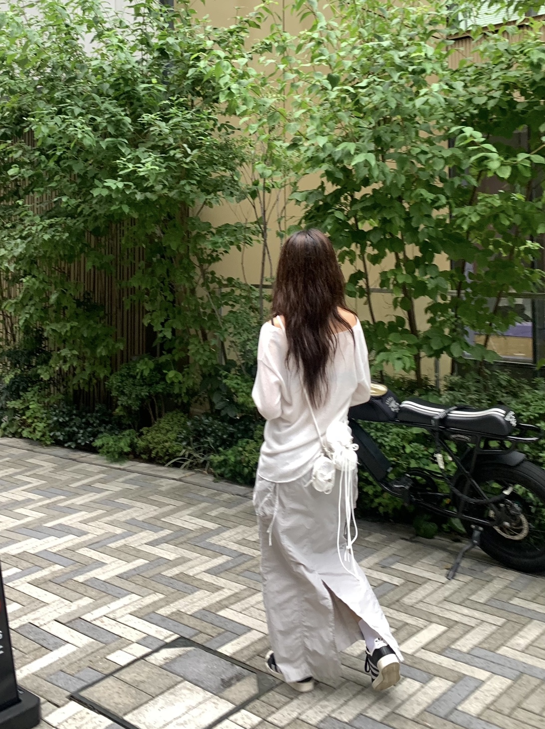 🤍🪽💨 | KREAM