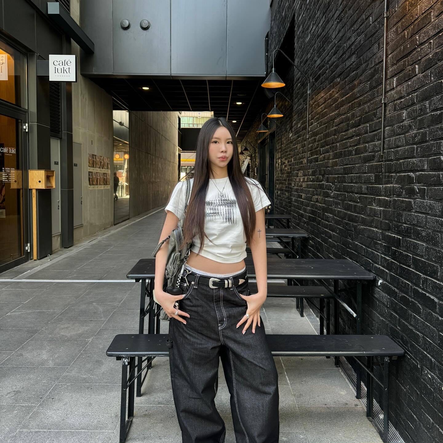 BLUR STAR TEE | KREAM