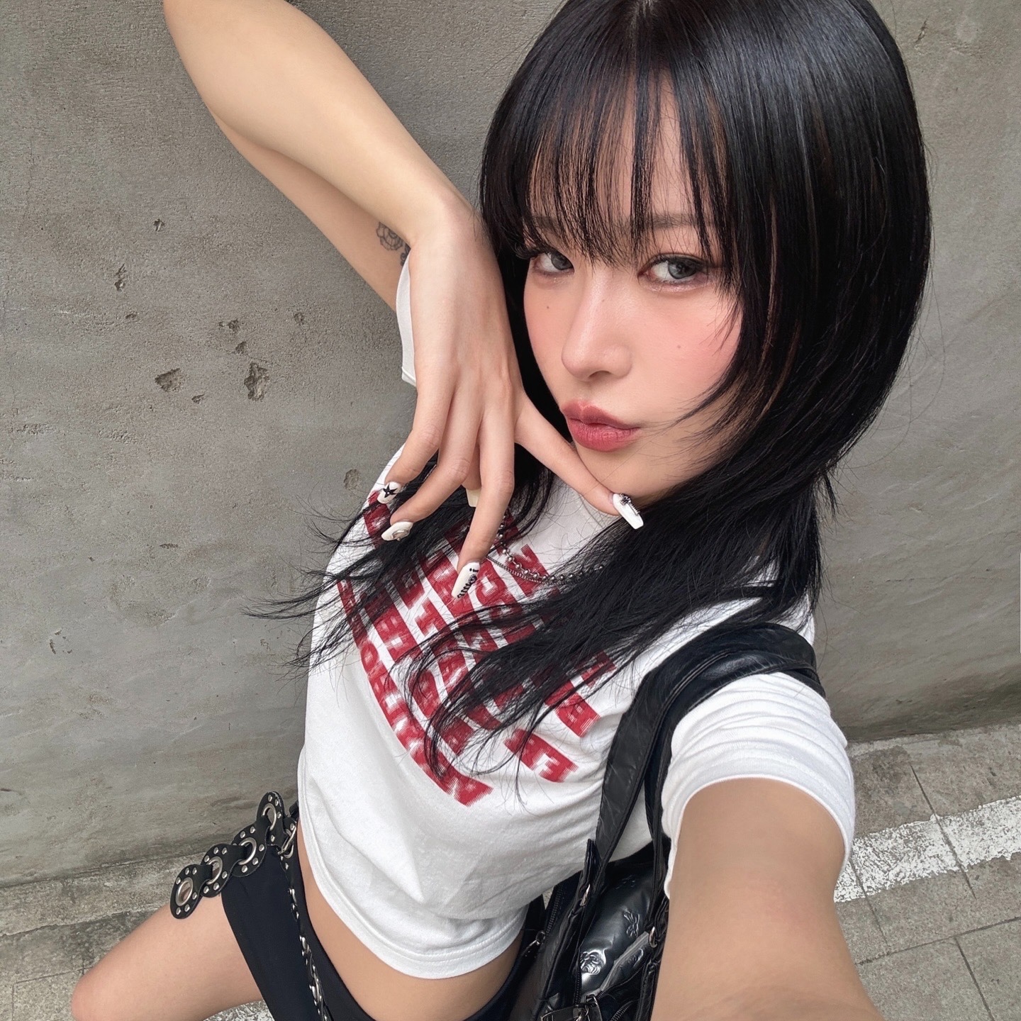 GUNFIGHT TYPO TEE | KREAM