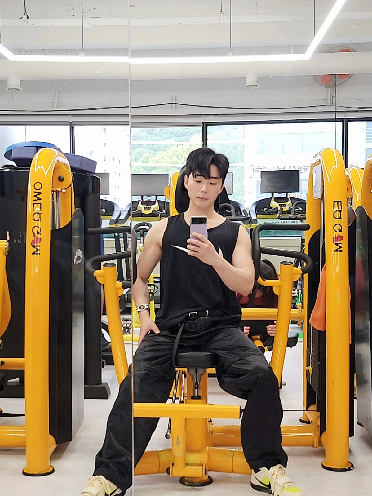 현종 (@hyun_iong1980) 님의 게시물 | KREAM