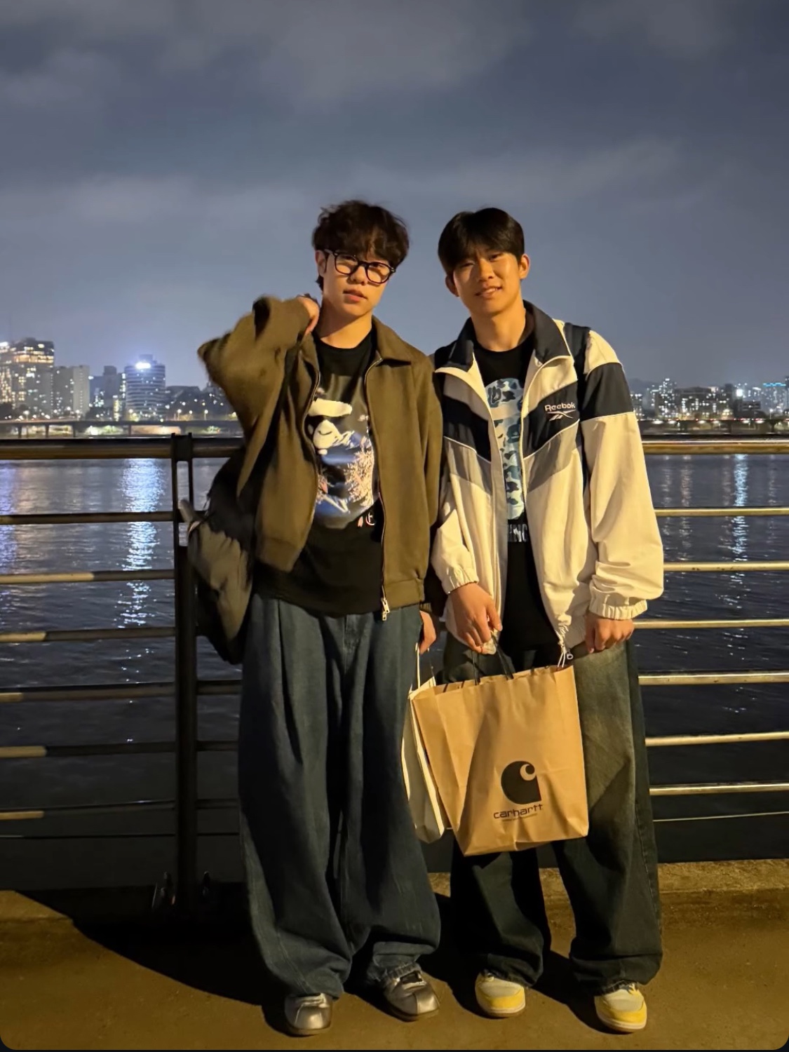 여자친구랑 한강데이트😘😘 | KREAM