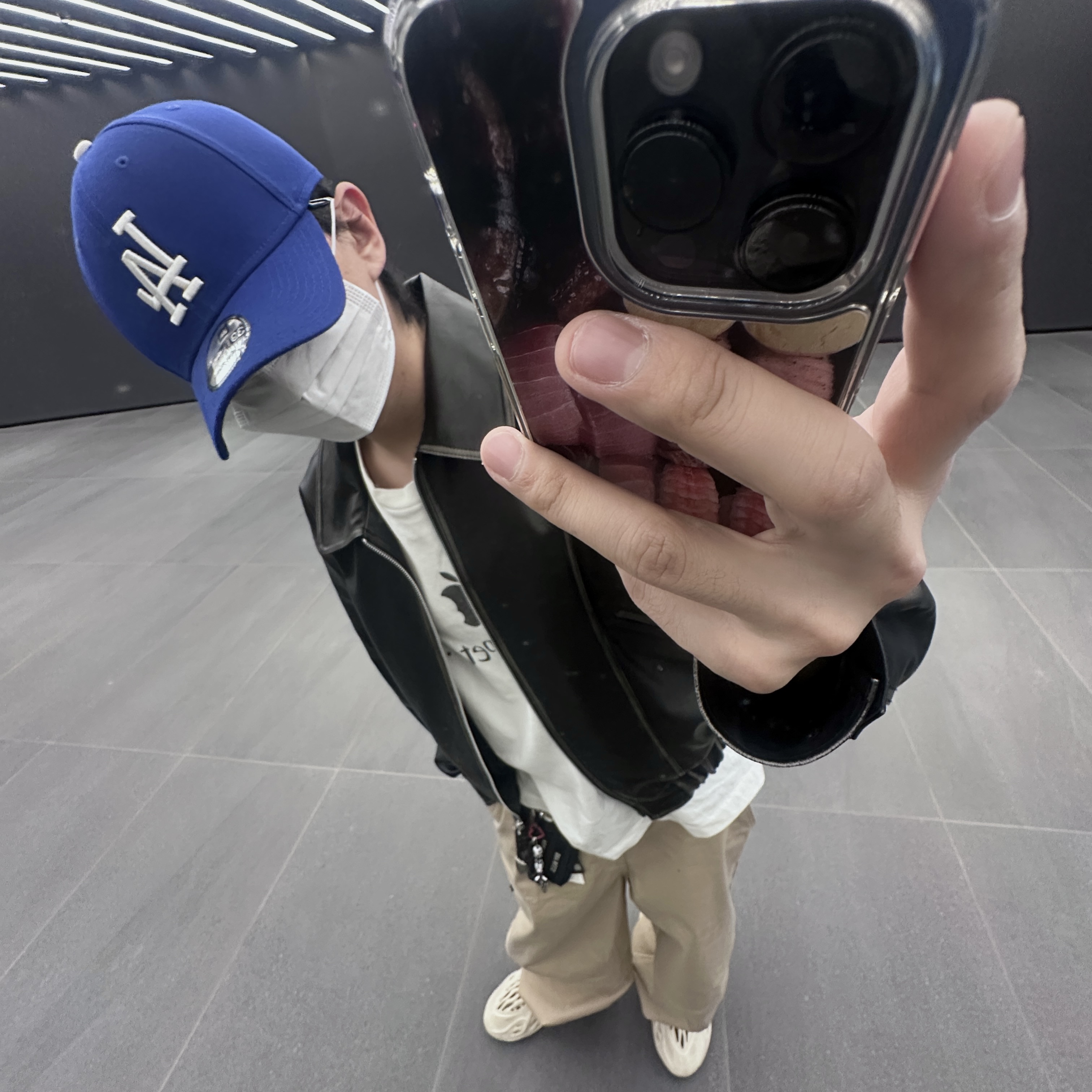 (@ho_jxng) 님의 게시물 | KREAM