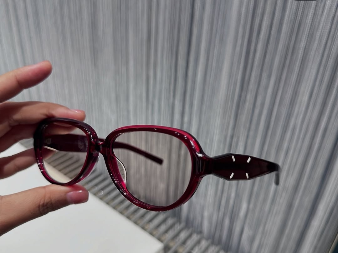 브라운렌즈 | KREAM