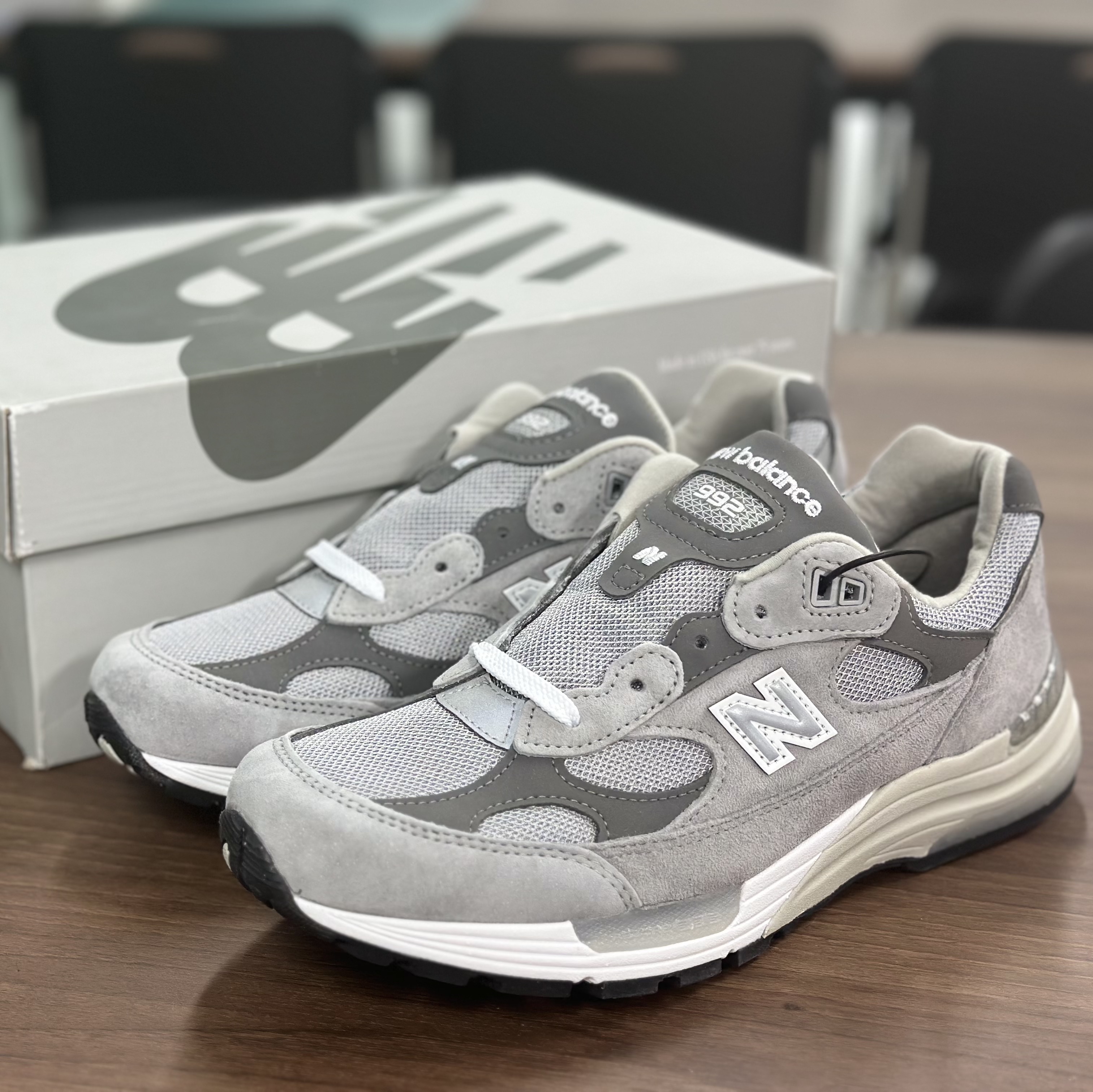 뉴발란스 992 코어 그레이 | KREAM