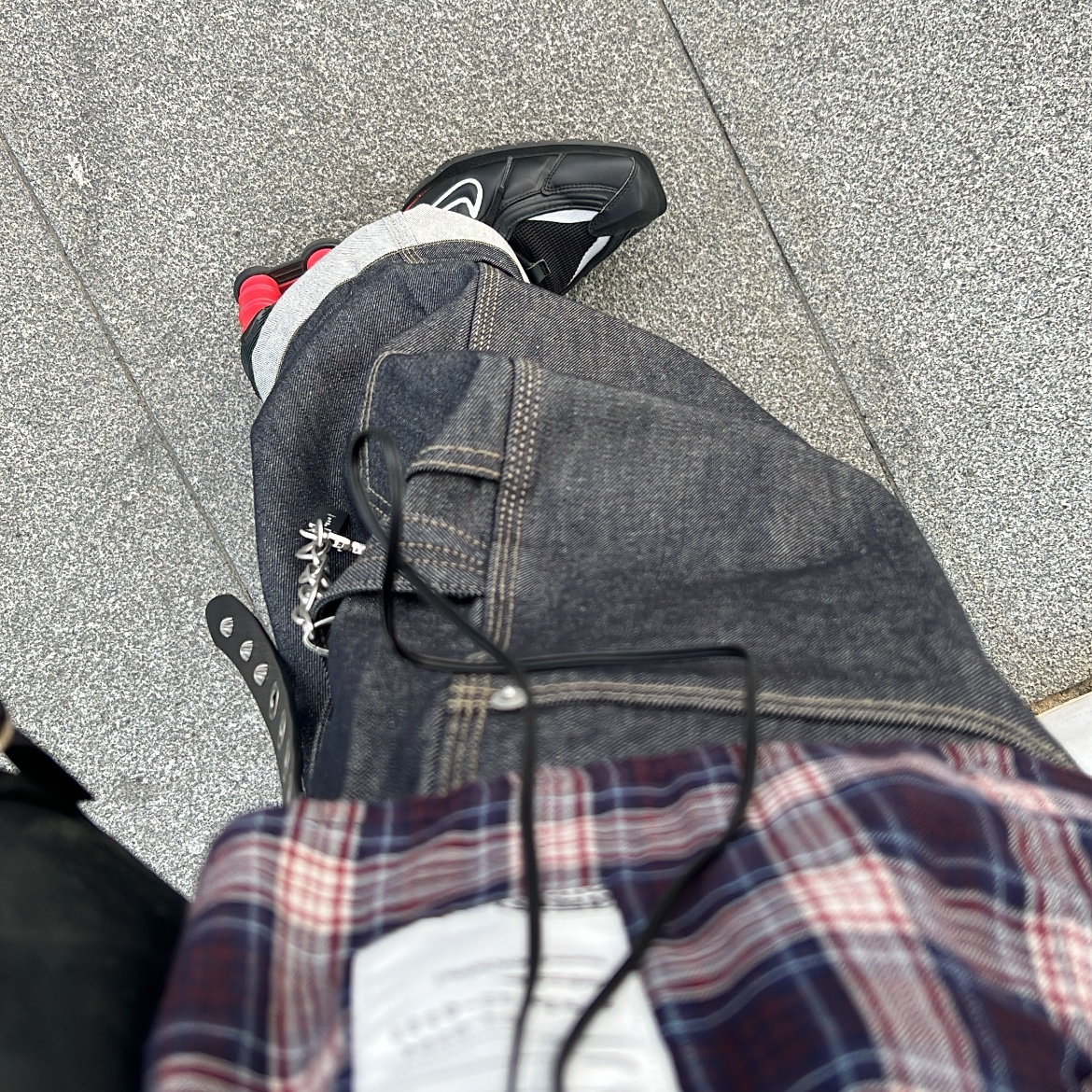 (@ju_______) 님의 게시물 | KREAM