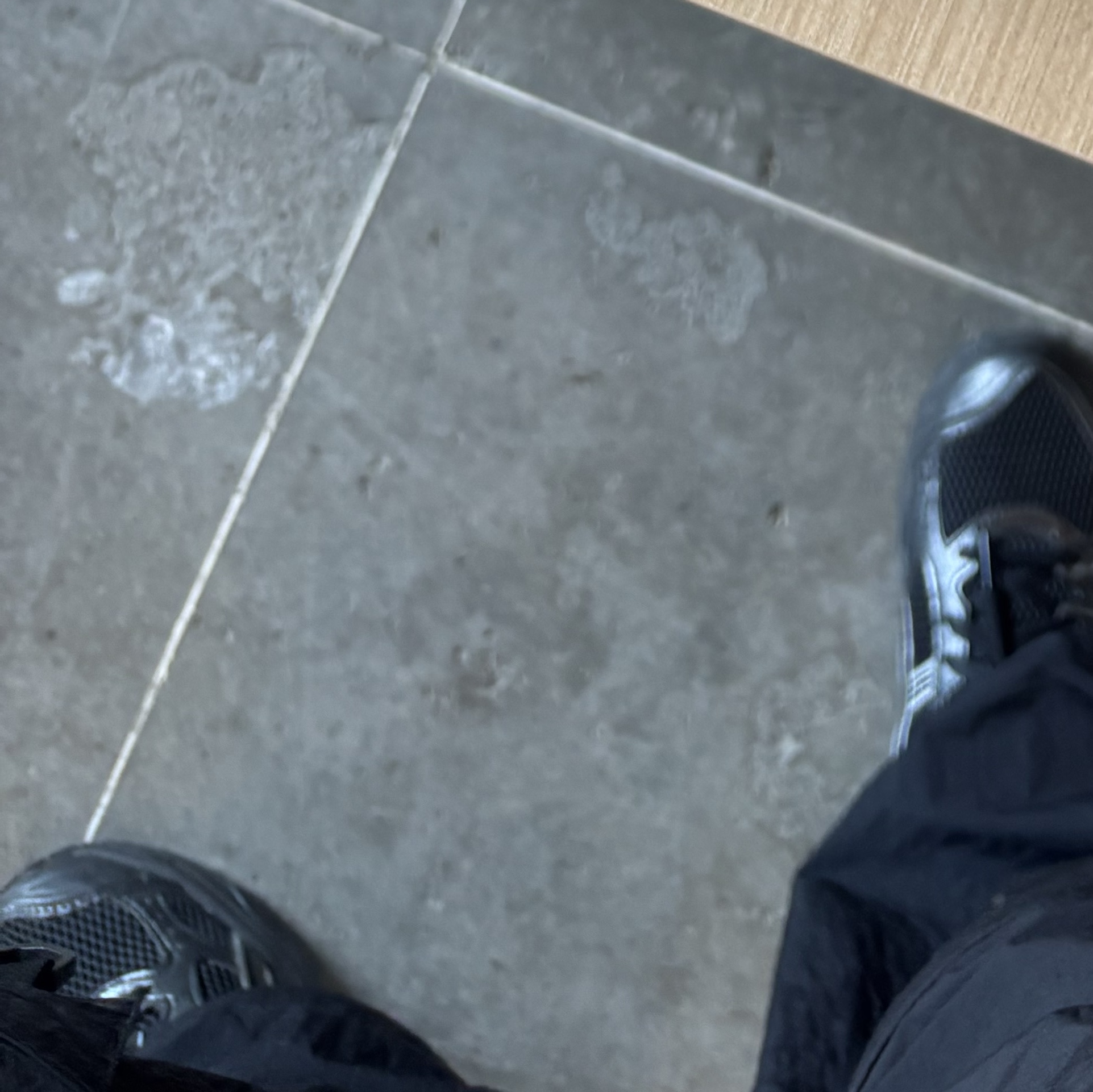 (@333.3) 님의 게시물 | KREAM