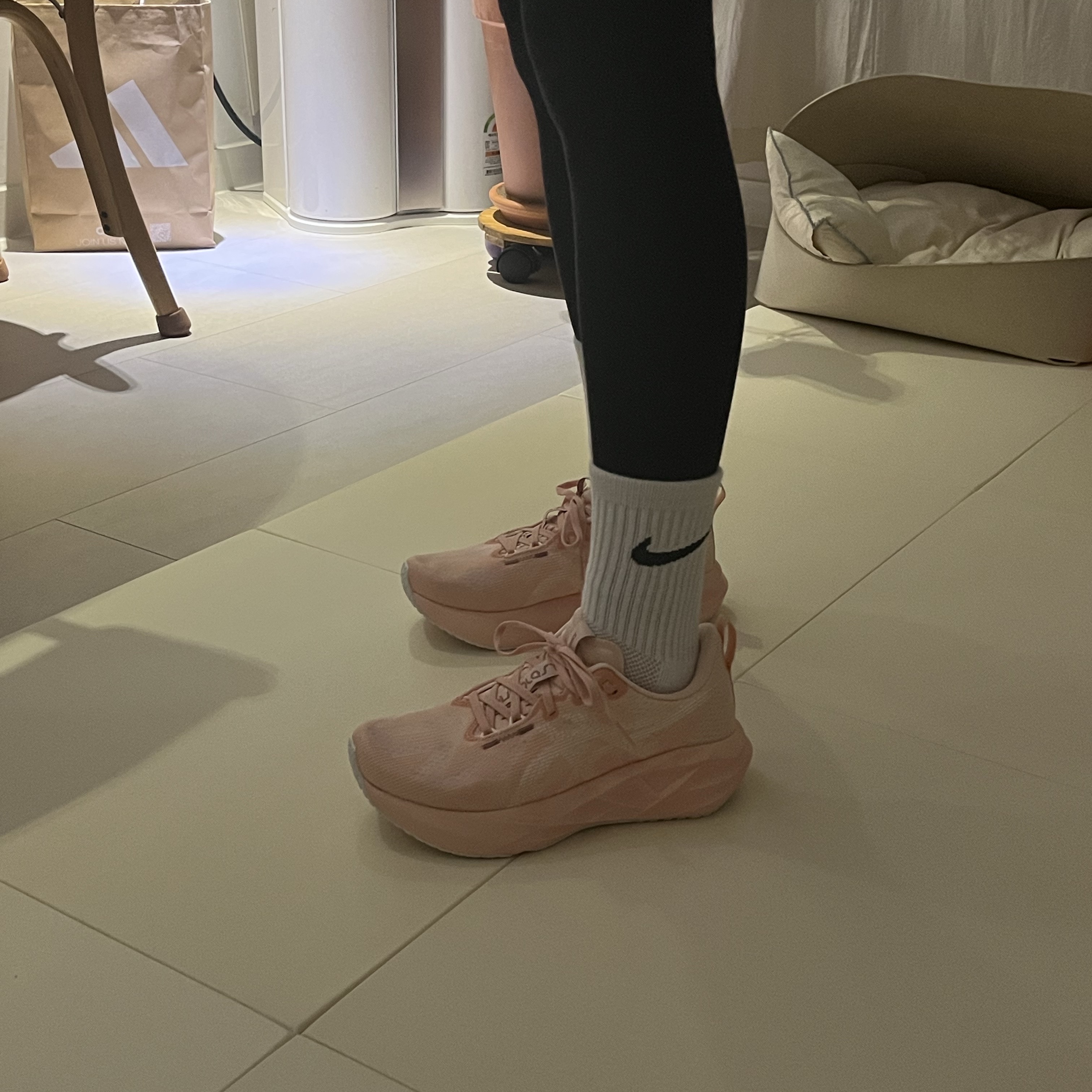 평소운동화 240 노블245 | KREAM