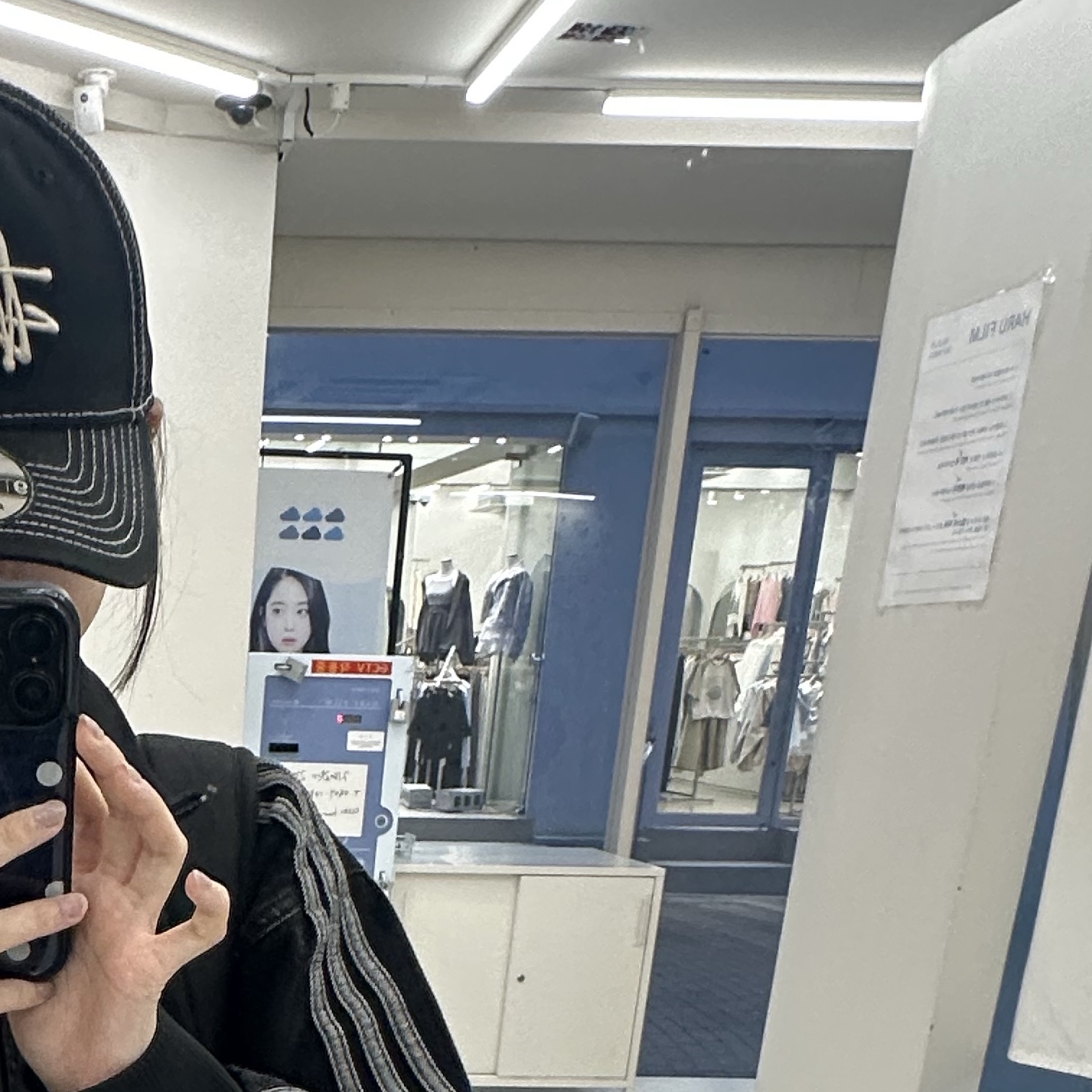 mmm (@otsyje) 님의 게시물 | KREAM