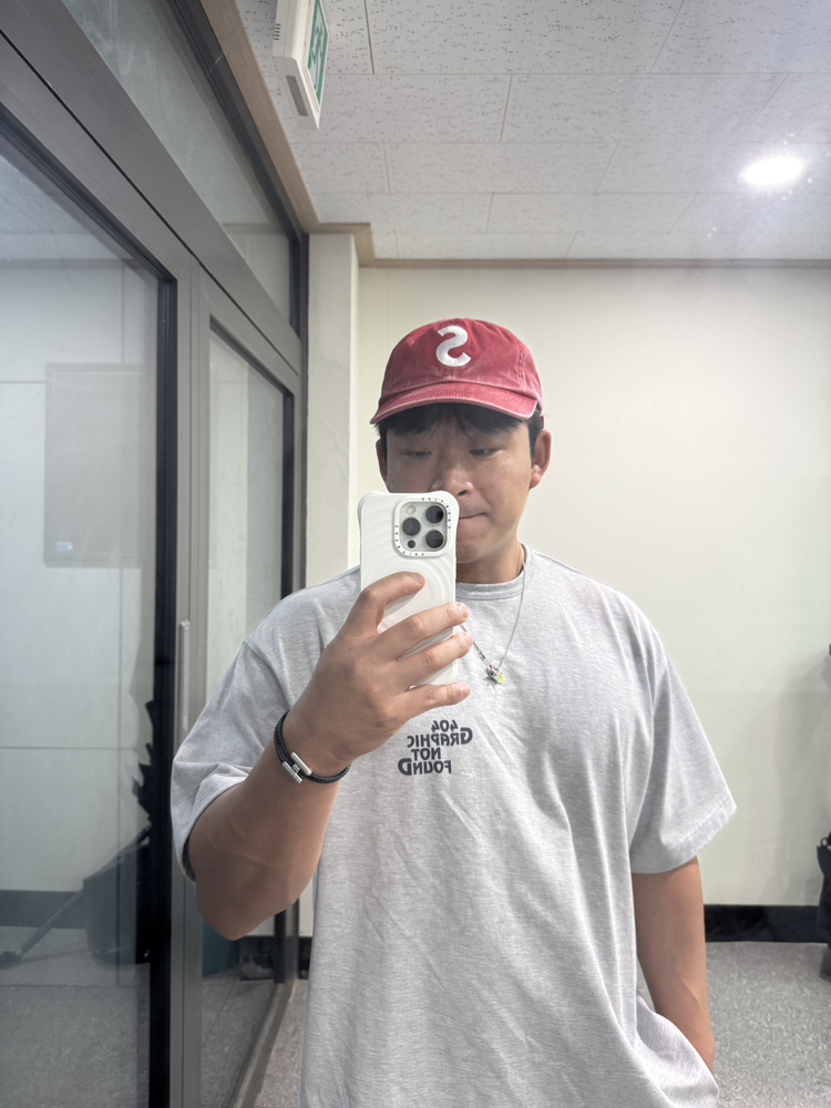 dhghdyd (@oh_hoyong) 님의 게시물 | KREAM