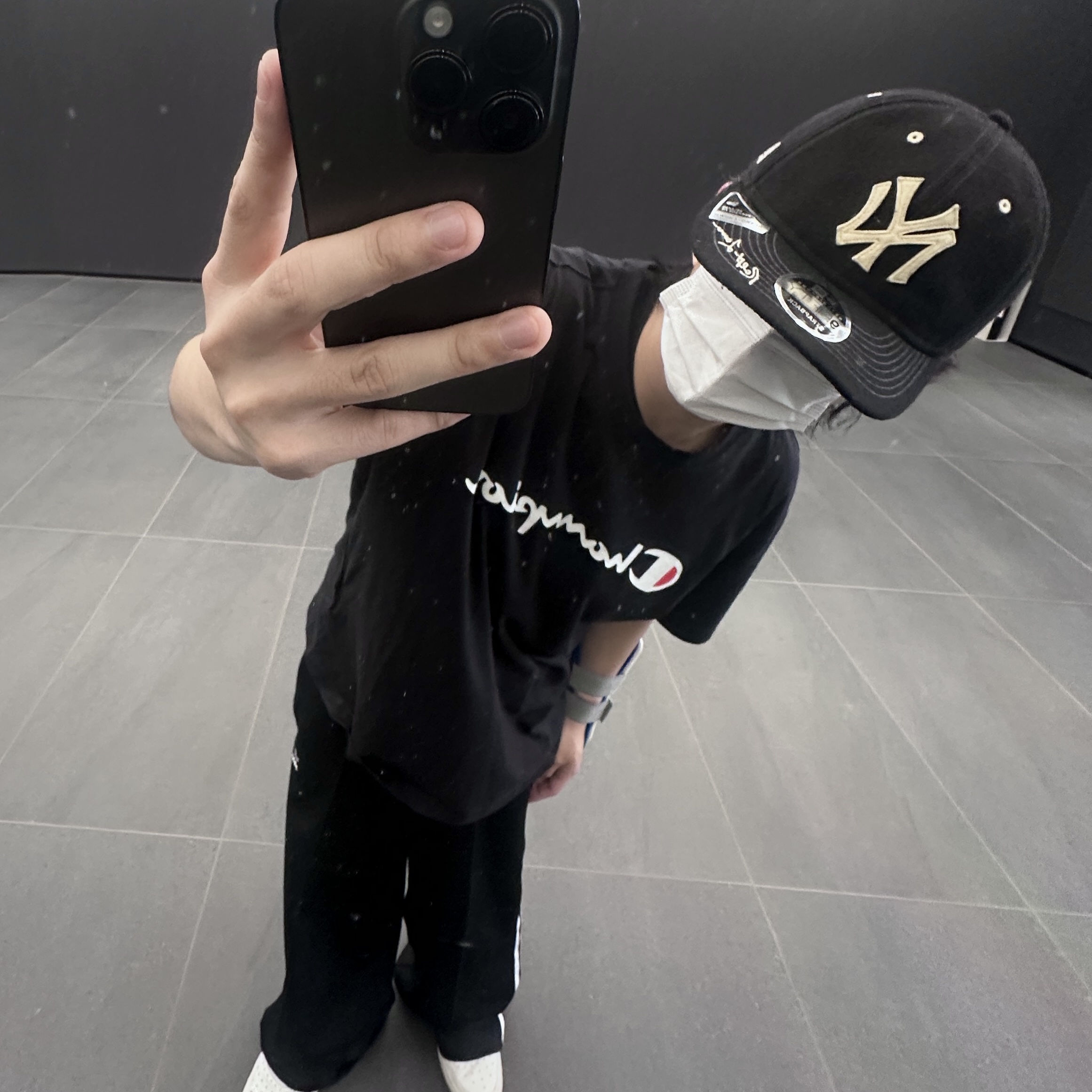 (@ho_jxng) 님의 게시물 | KREAM