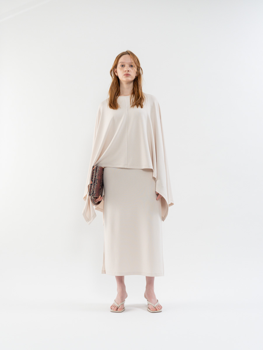 고엔제이 골지 U넥 케이프 슬리블리스 드레스 크림 | GOEN.J | KREAM