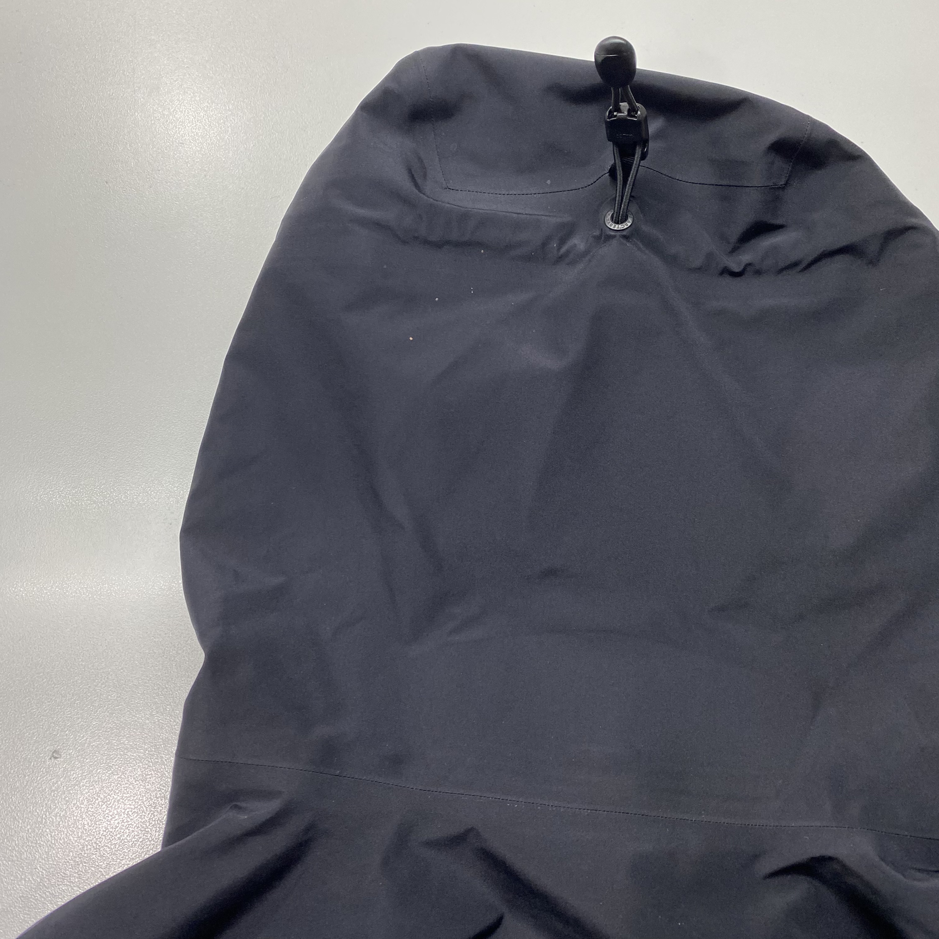 아크테릭스 베타 LT 자켓 블랙 | KREAM