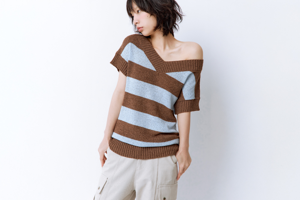 러프넥 브이넥 스트라이프 니트 브라운 | Roughneck | KREAM
