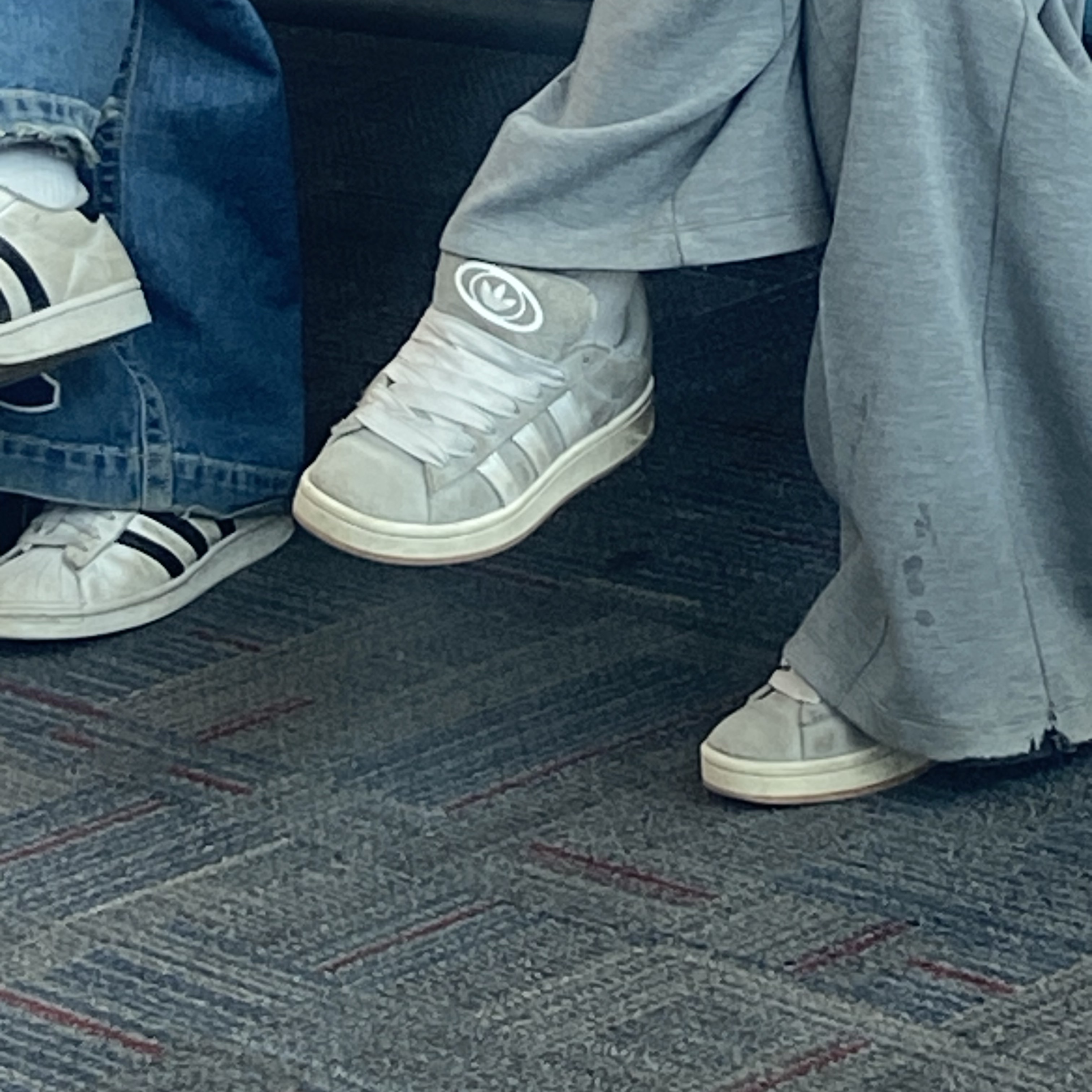 아이다스 2 | KREAM