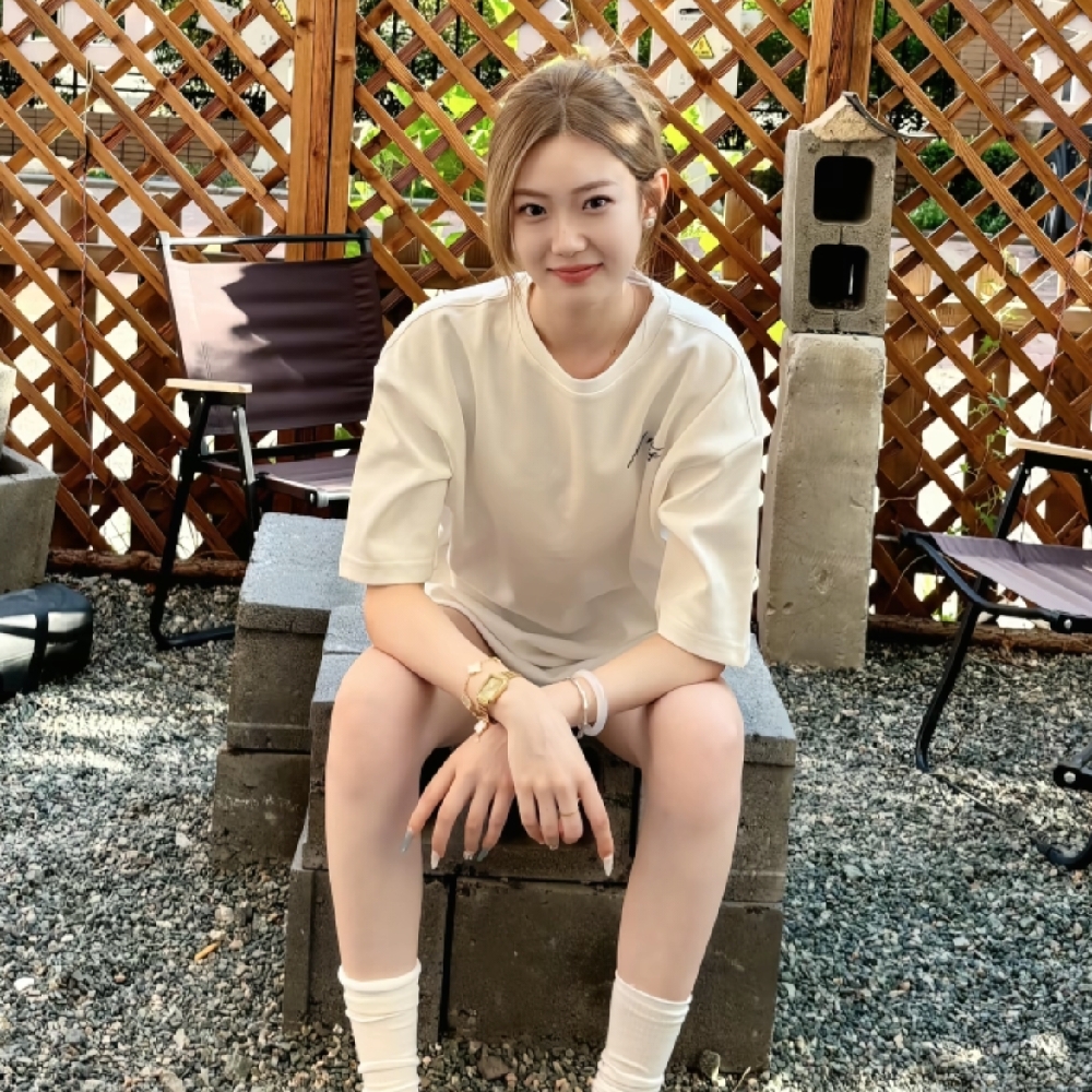 Lasa🍒 (@lasaloa) 님의 게시물 | KREAM