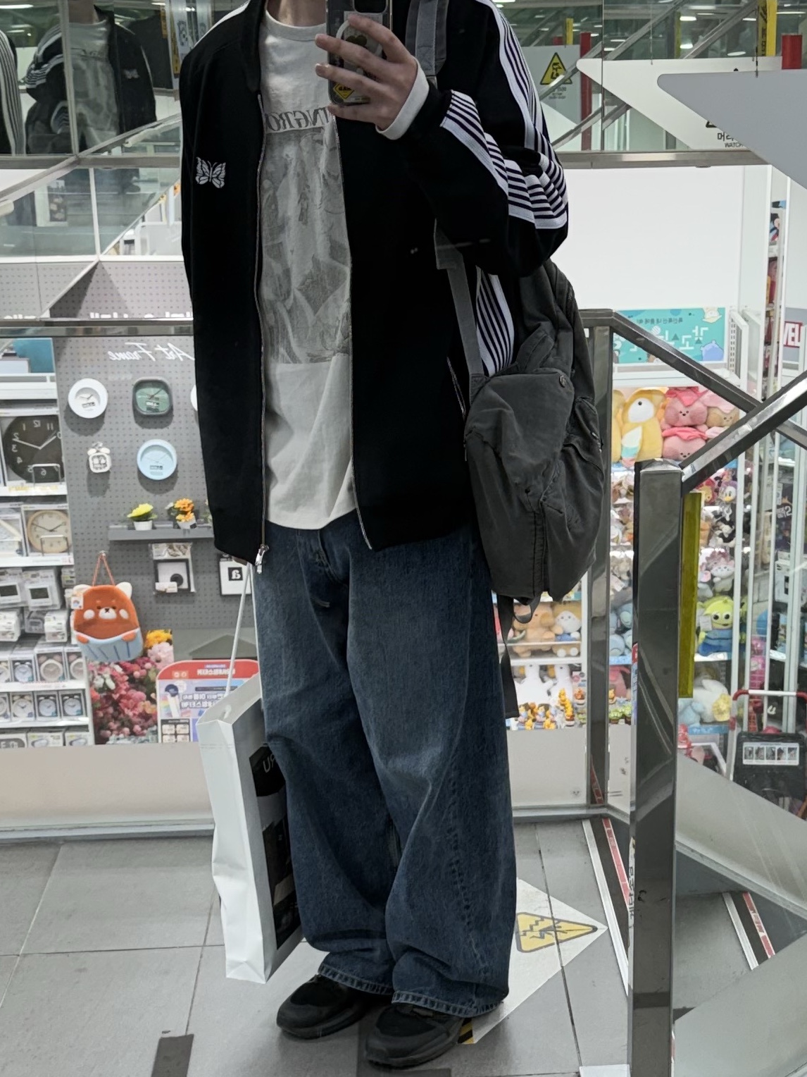 needles&hatchingroom | KREAM