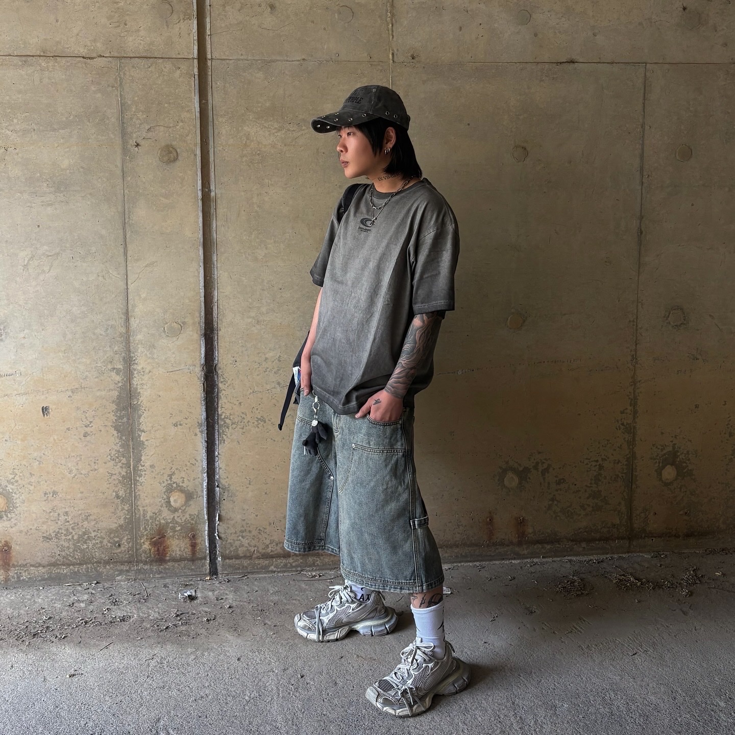 징기 (@jingy) 님의 게시물 | KREAM