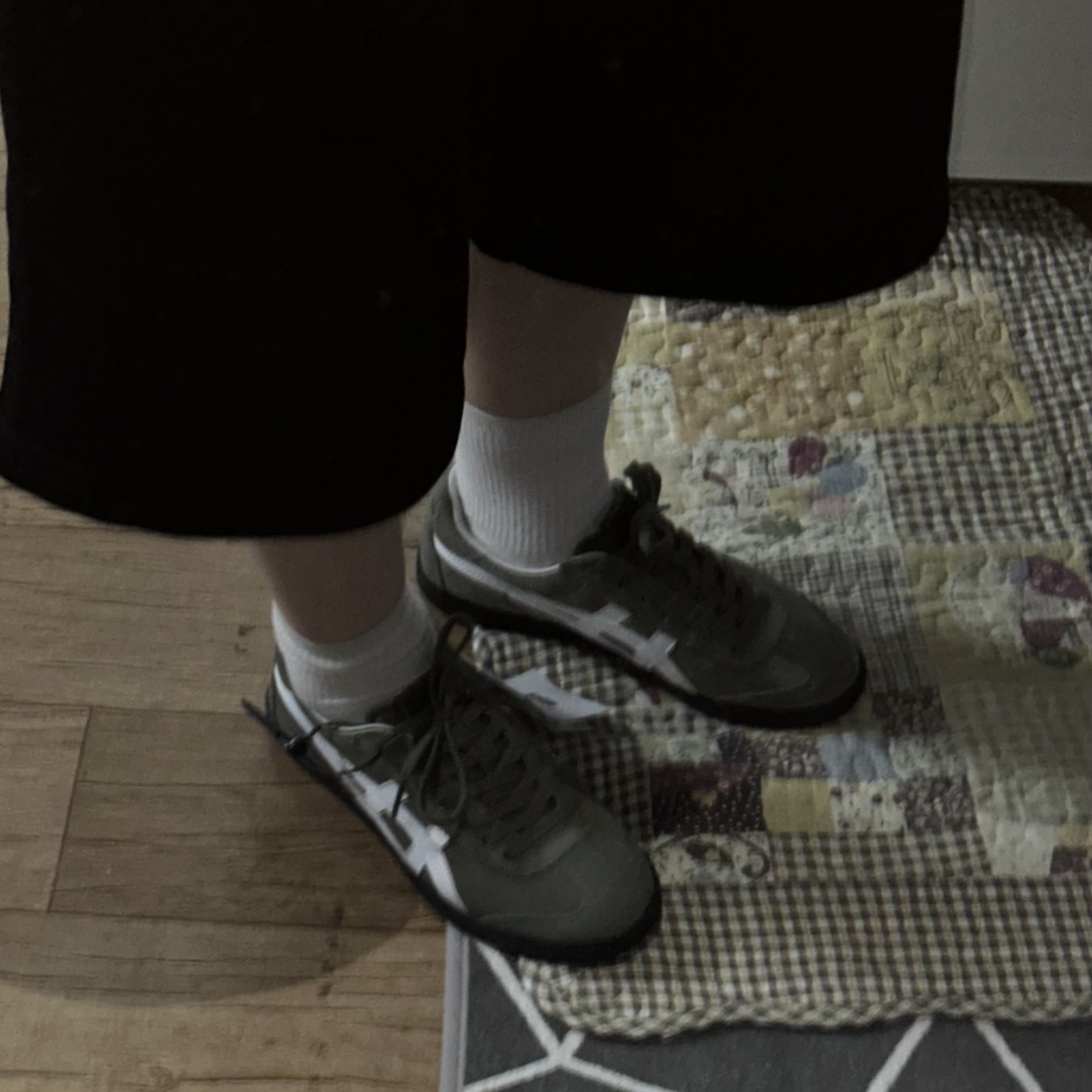 색깔 너무 매력적🐯 | KREAM