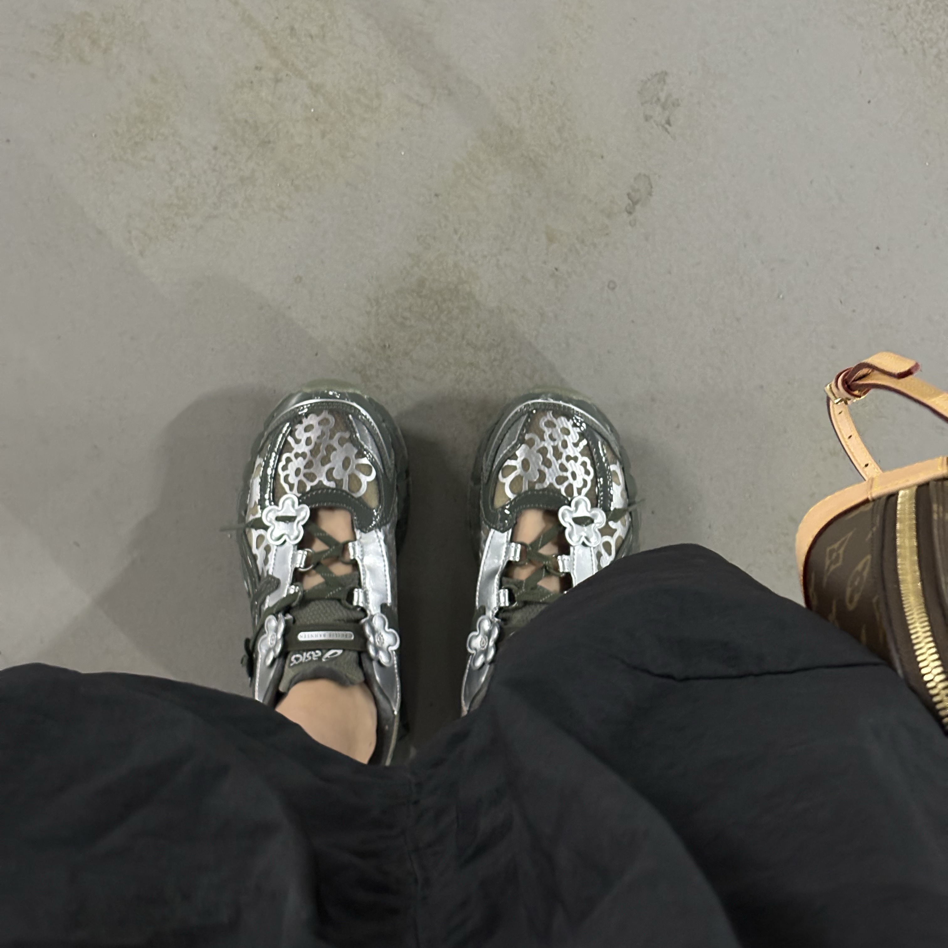 유깡깡 (@y00_ji) 님의 게시물 | KREAM