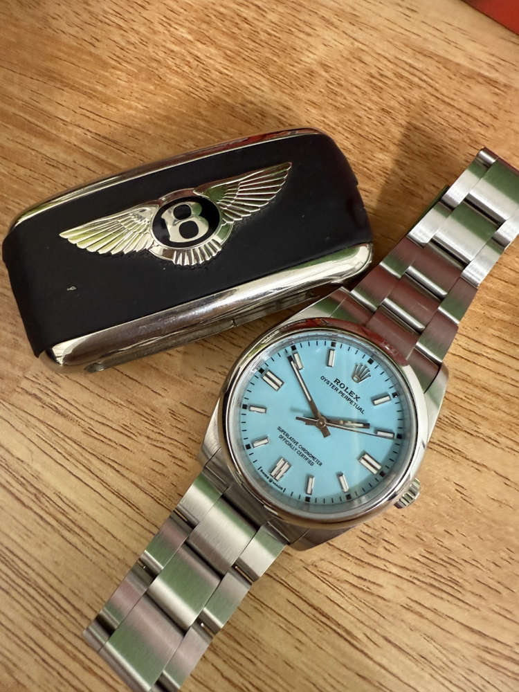 손범준 (@son.bm7) 님의 게시물 | KREAM