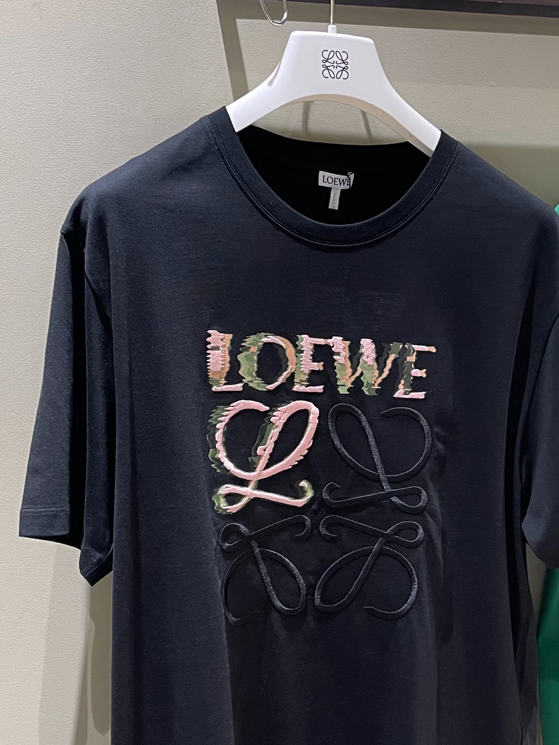 로에베 티셔츠 | KREAM