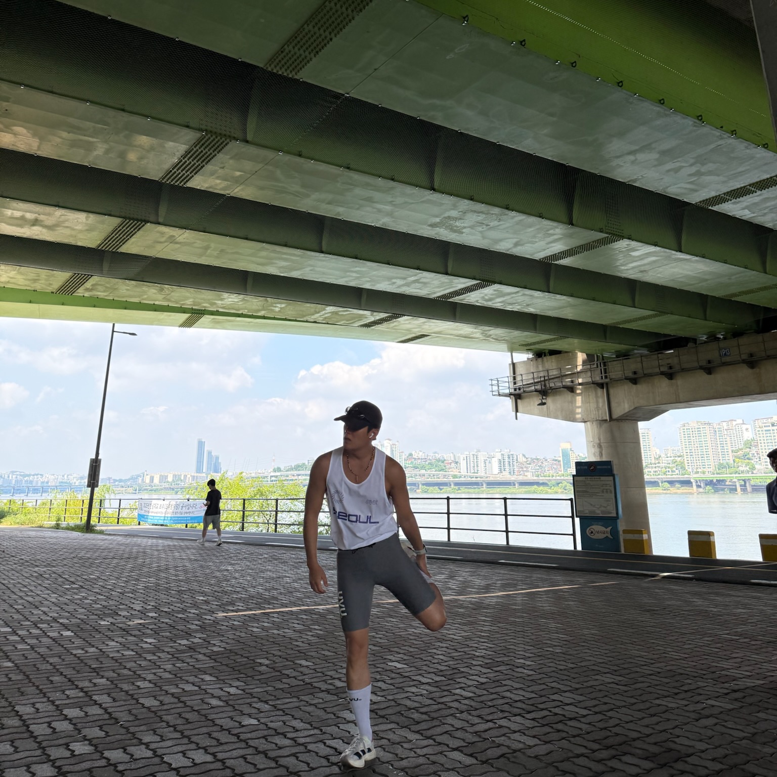 에헤이 (@kimmm_do) 님의 게시물 | KREAM