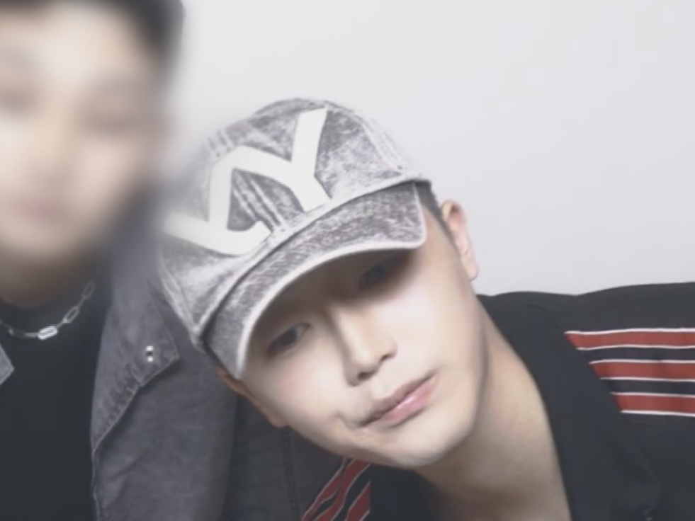 (@lv_o4_e) 님의 게시물 | KREAM