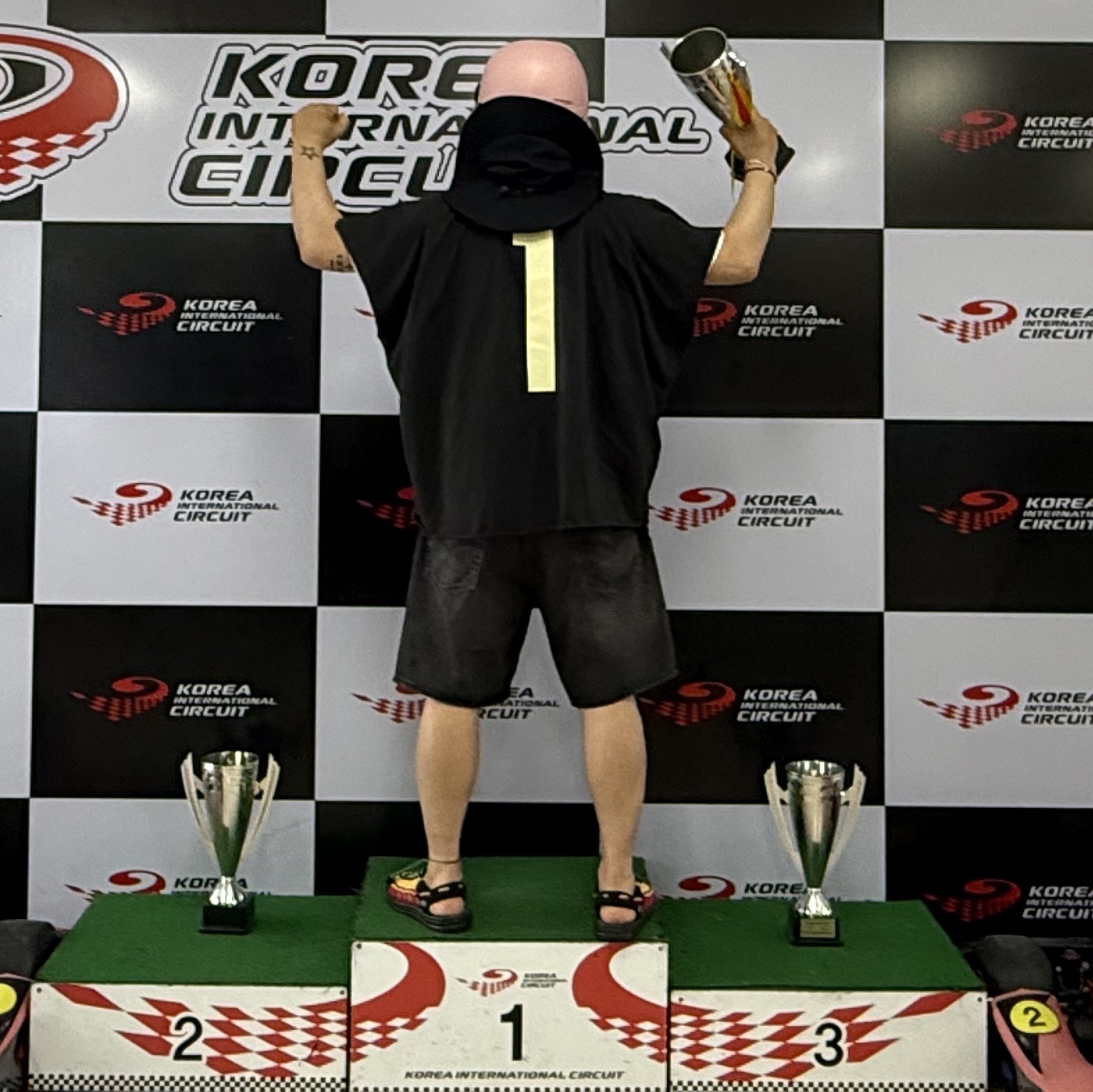 juns3887 (@camper_jun) 님의 게시물 | KREAM