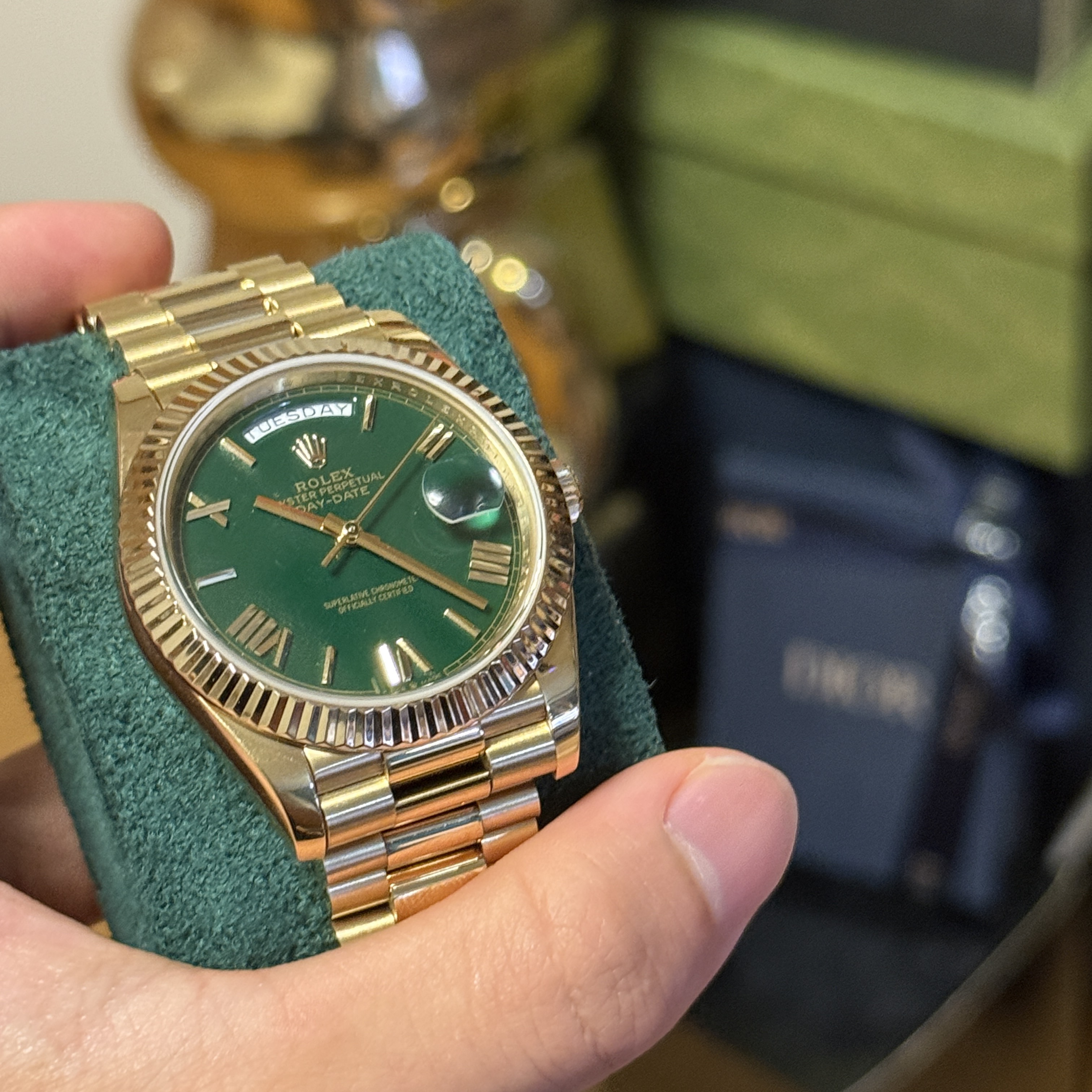 손범준 (@son.bm7) 님의 게시물 | KREAM