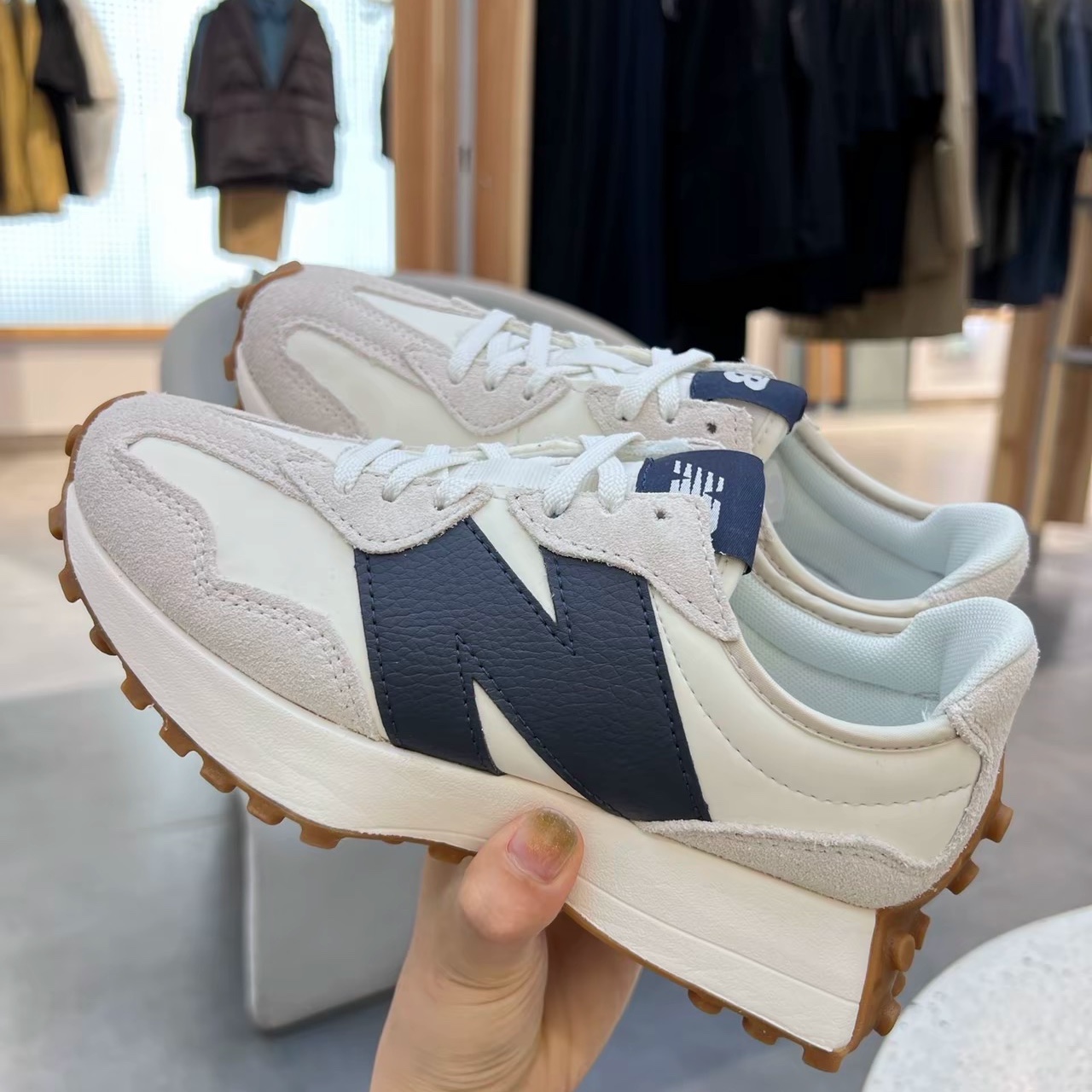 김석준 (@vitoo) 님의 게시물 | KREAM