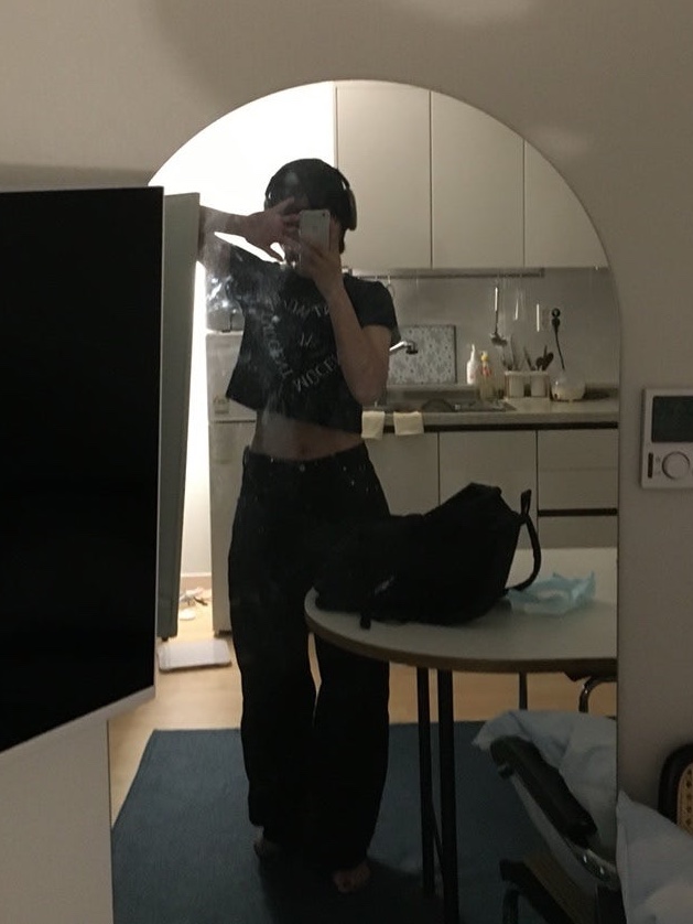 친구집 집착녀~ | KREAM