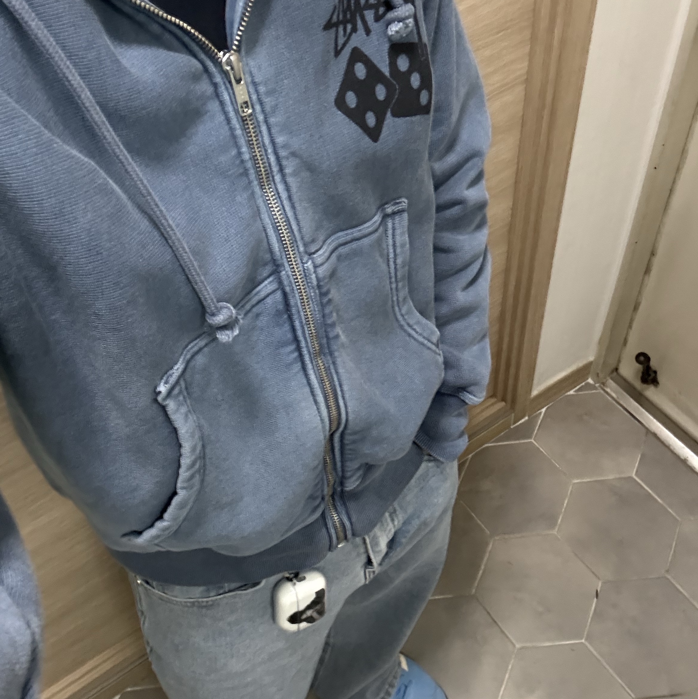 ahnjoon2006 (@hxxxxxxx__) 님의 게시물 | KREAM