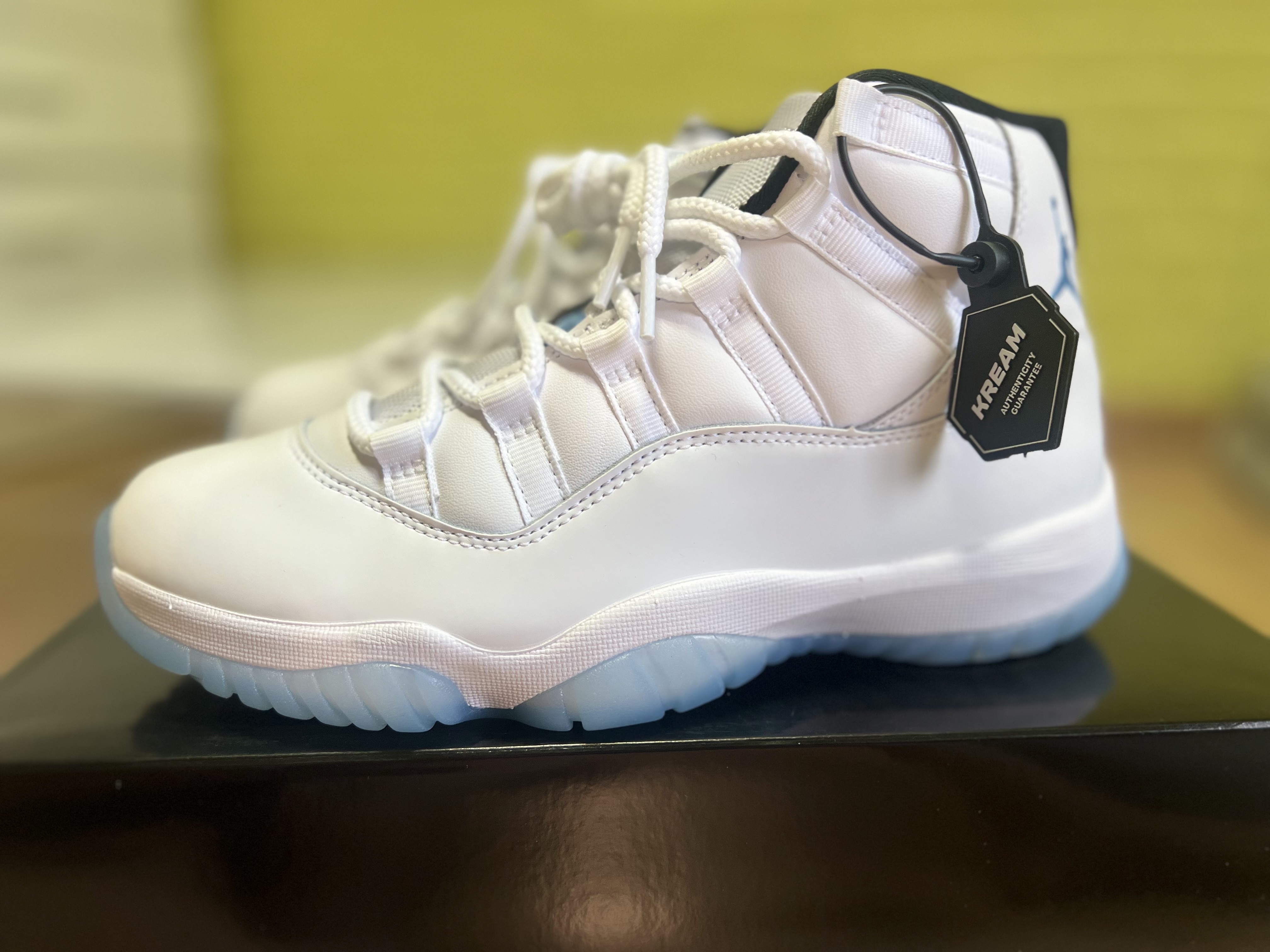 Jordan 11 | KREAM