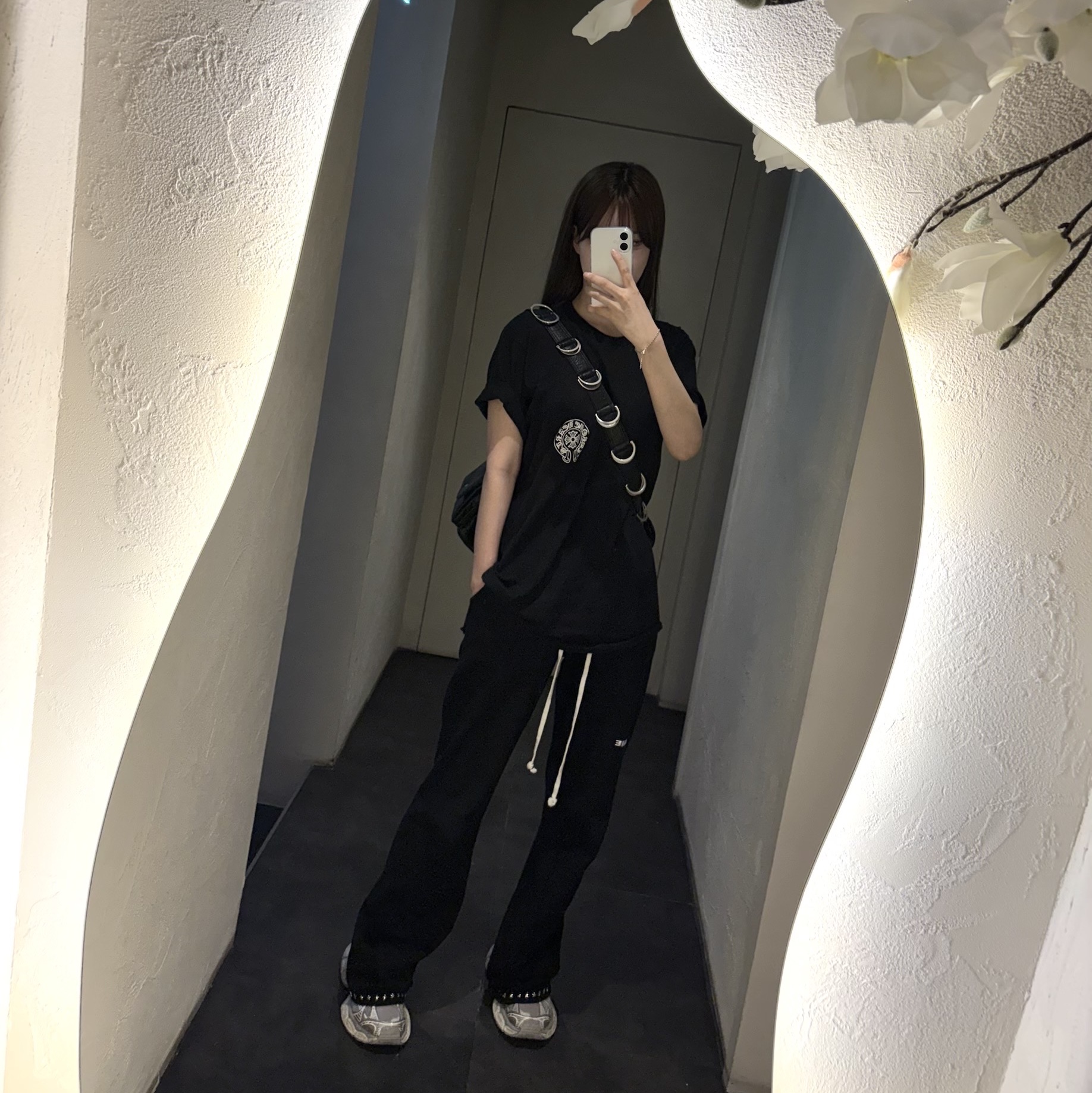 나야나 (@btbbx) 님의 게시물 | KREAM