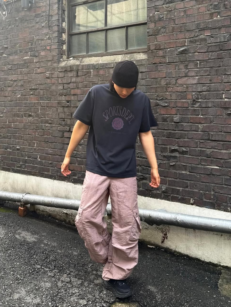 SEL 컬리지 반팔 티셔츠 - 차콜 | KREAM