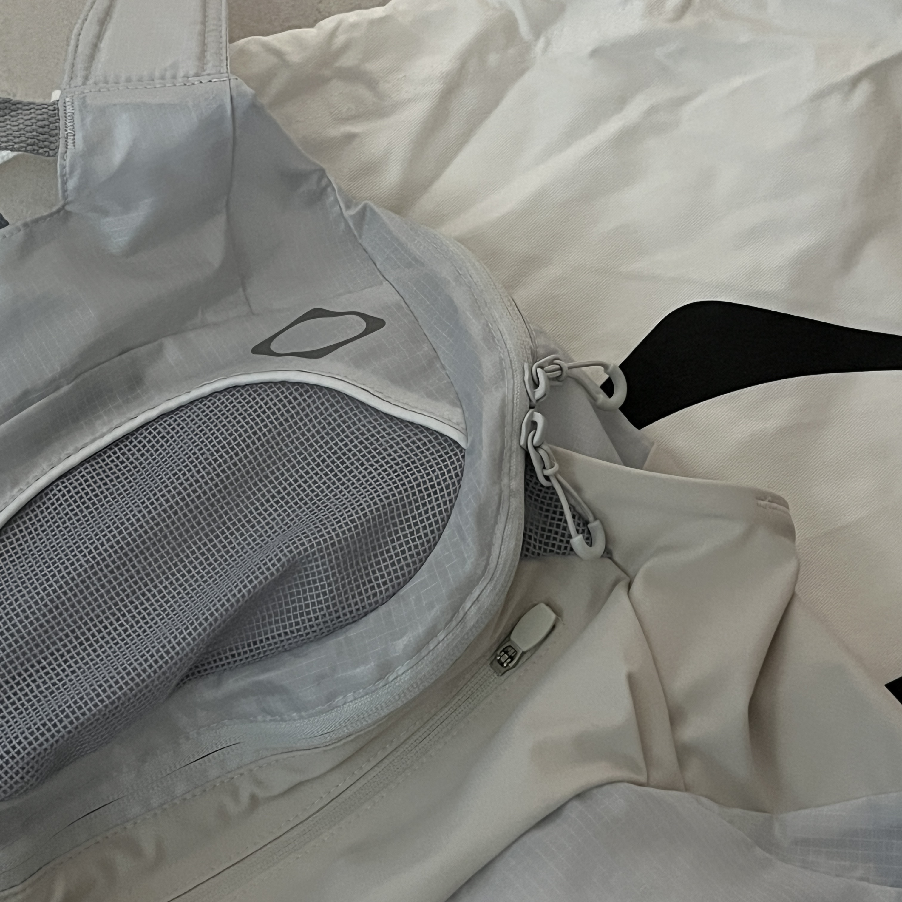 롱롱 (@jorong___eeee) 님의 게시물 | KREAM