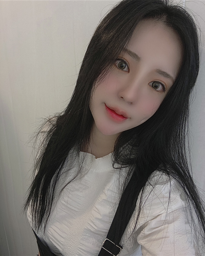 핼둥 (@xx__hr) 님의 게시물 | KREAM