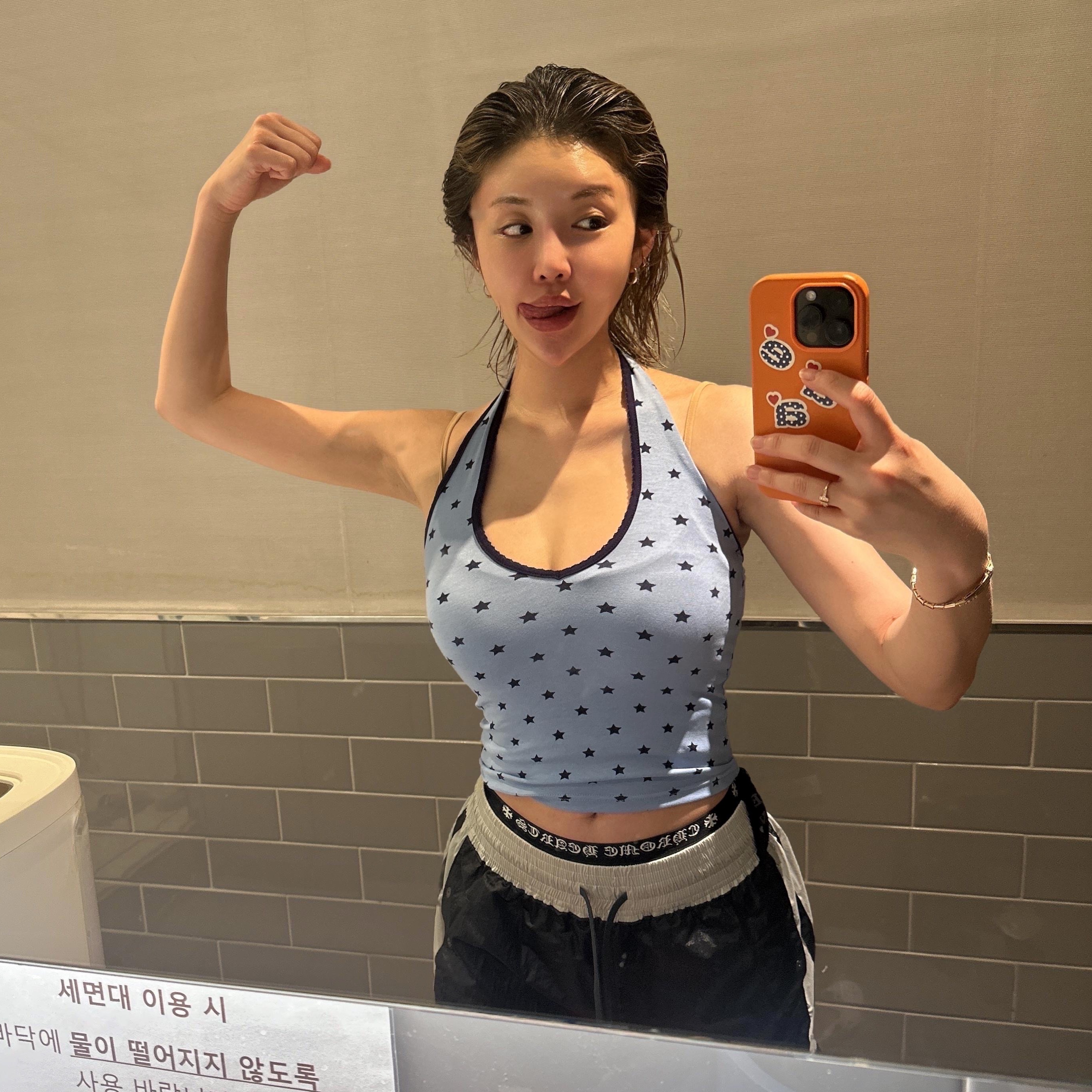 mw8318ar (@xaxxaa) 님의 게시물 | KREAM