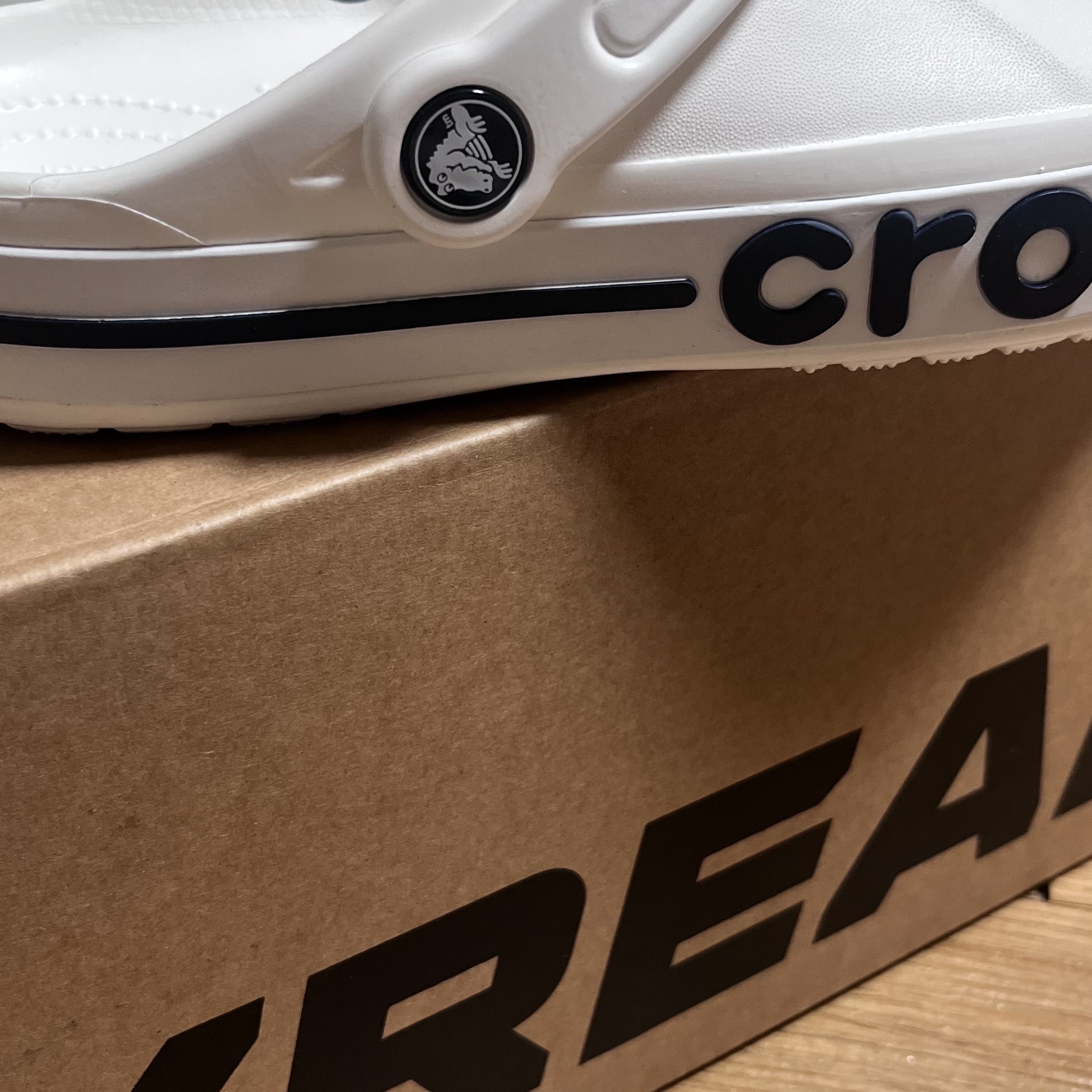 245신는데 250시켜봤어요. | KREAM