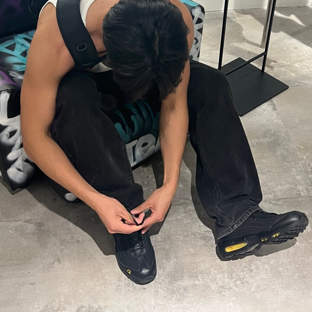 Honey black🐝💫 | KREAM